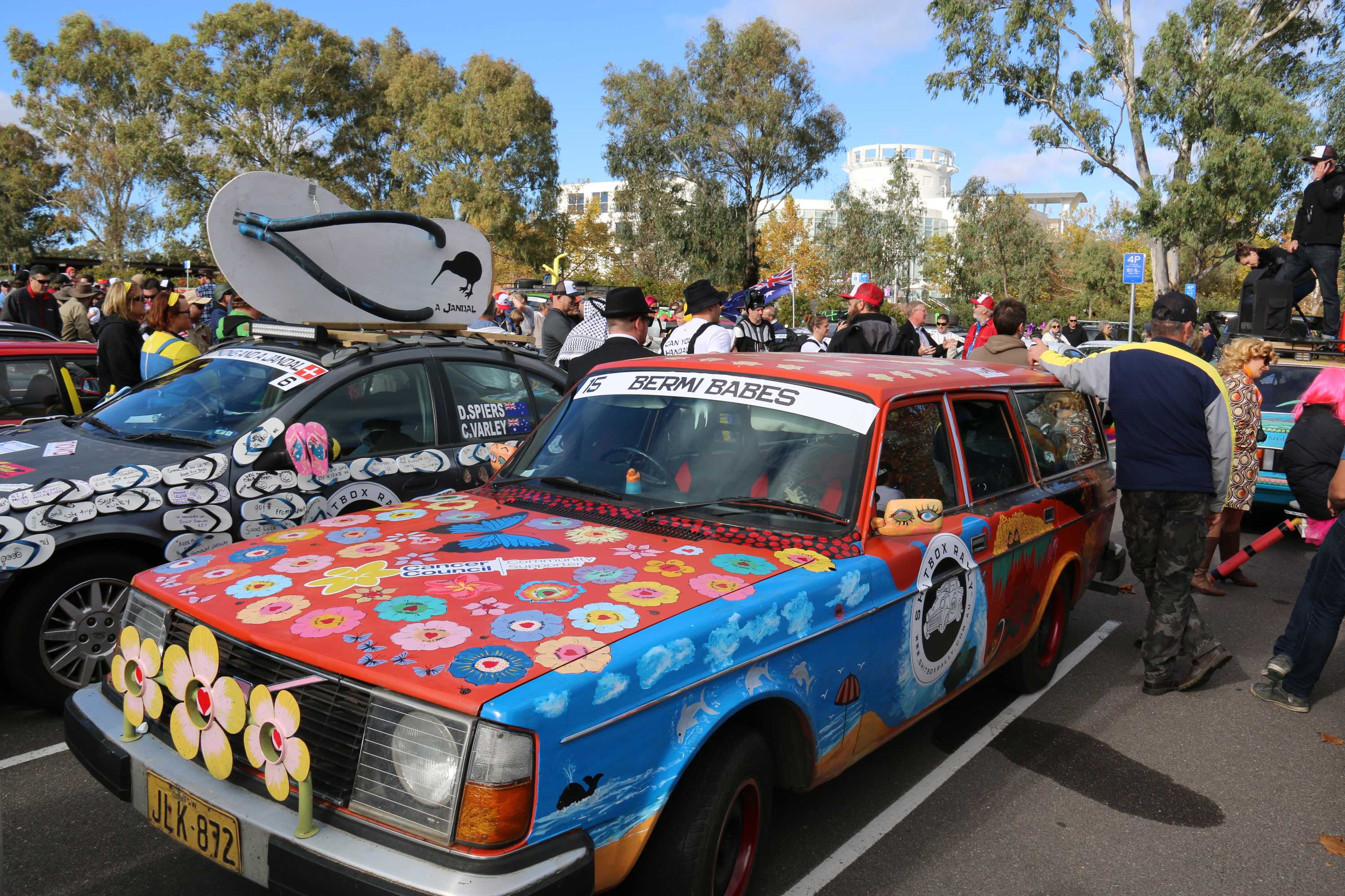 Shitbox Rally roars out of Canberra on cancer quest across Australia ...