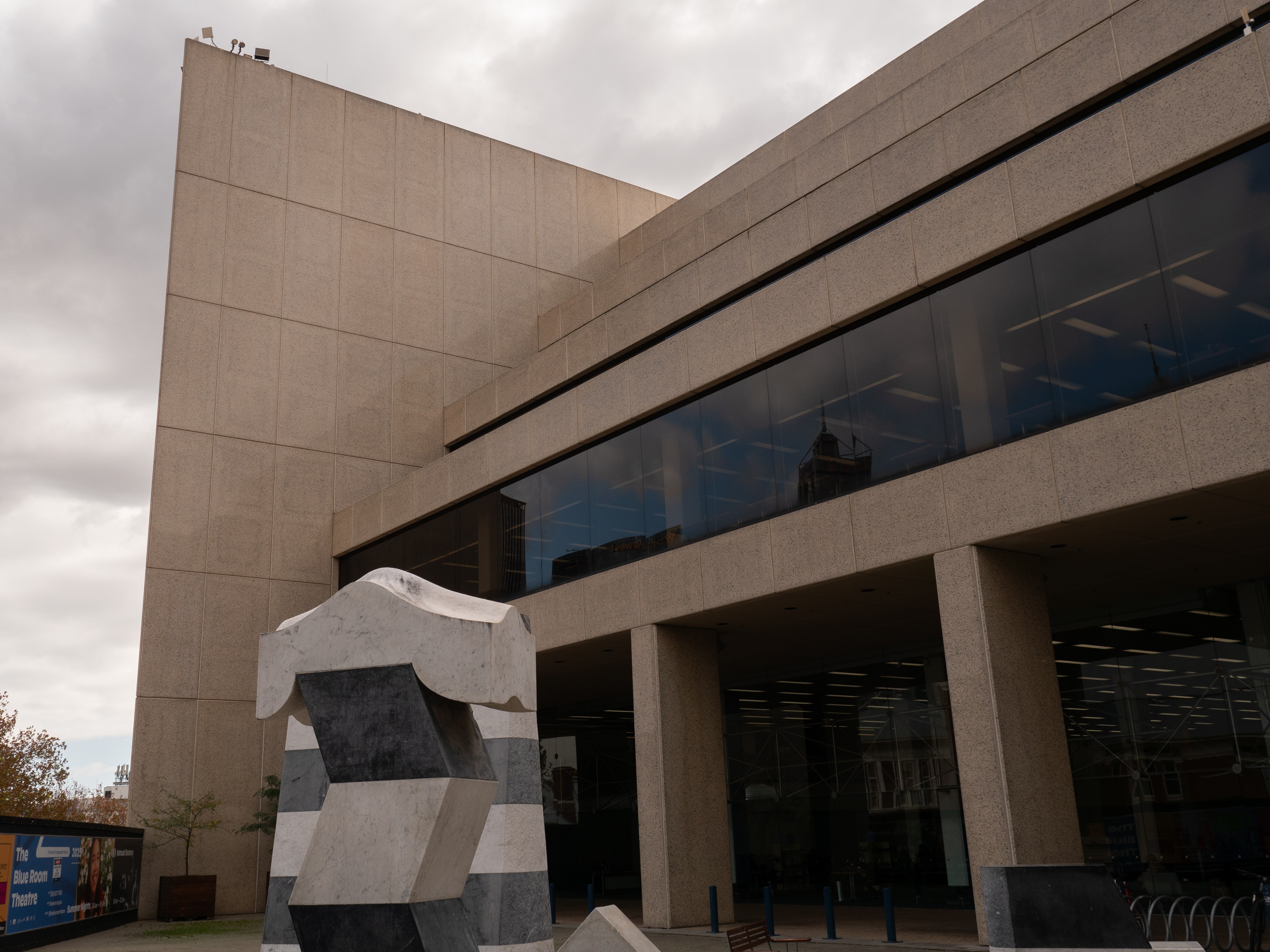 Alexander Library building celebrates 40 years as a Perth icon - ABC News