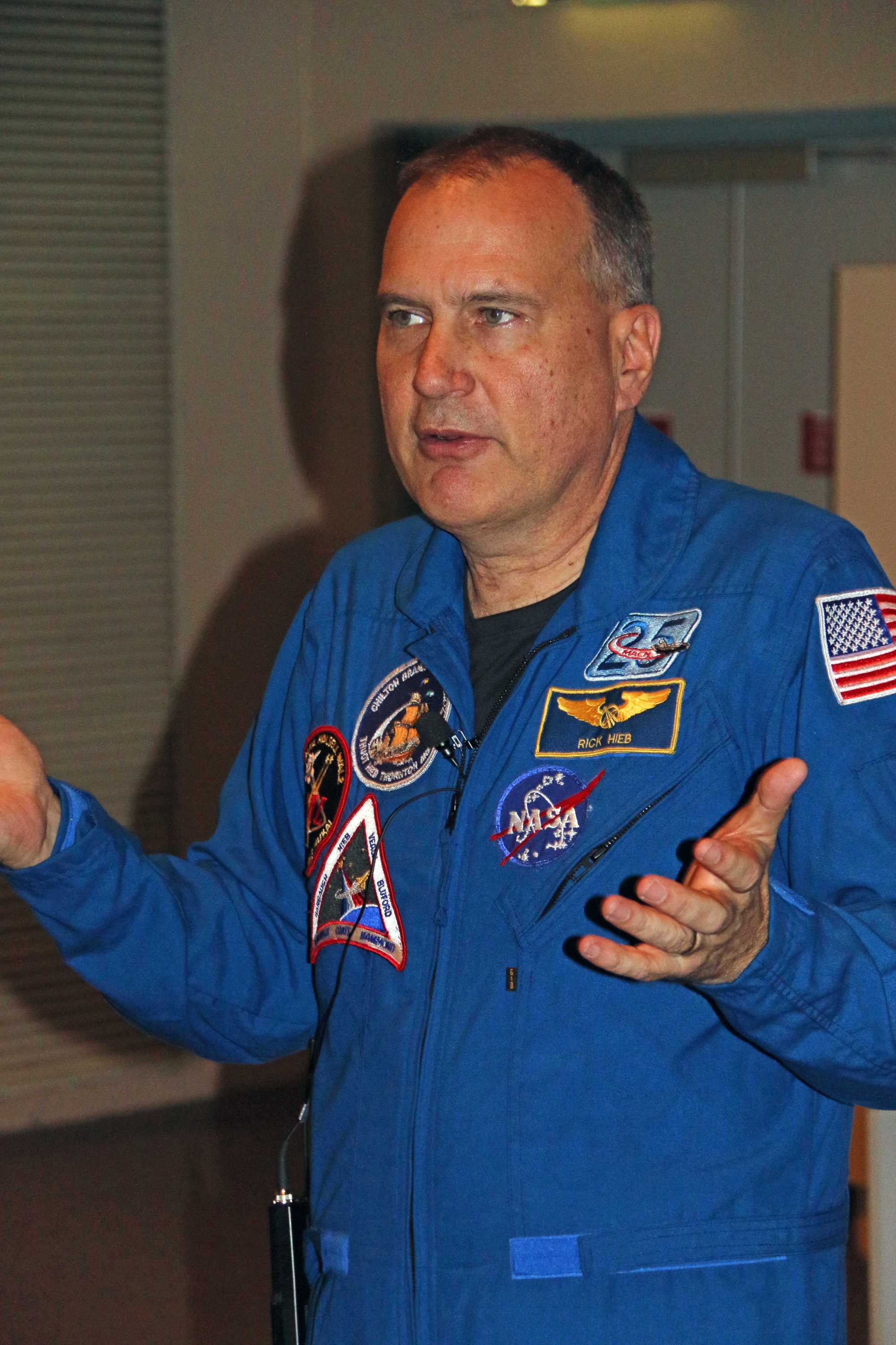 First ever Science in ACTion draws crowds in Canberra - ABC News