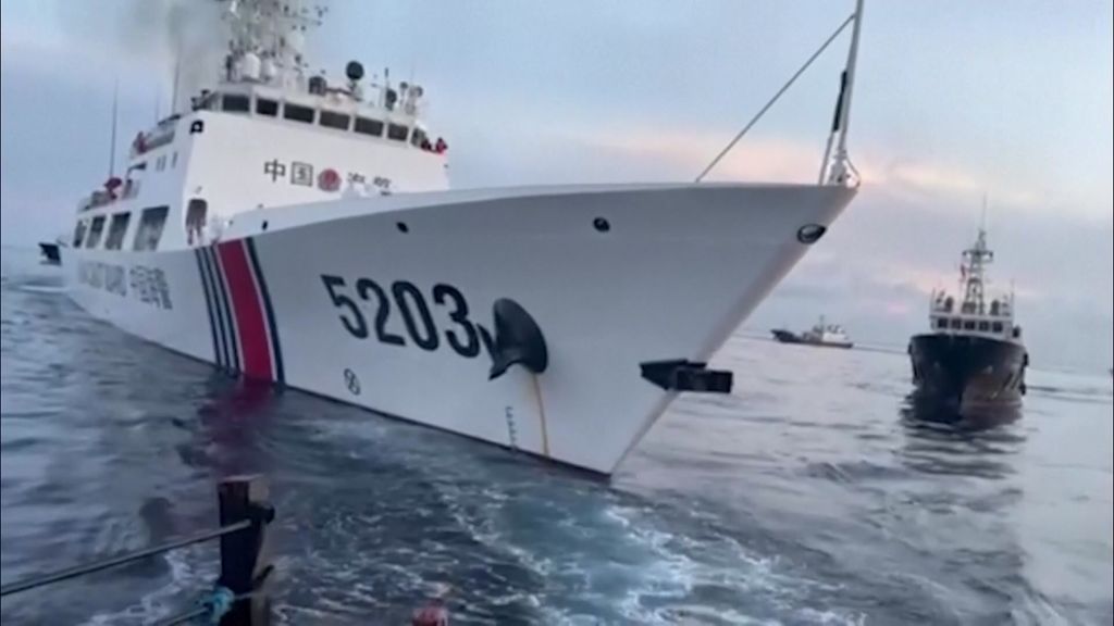Chinese vessel hits Philippines coast guard ship - ABC News