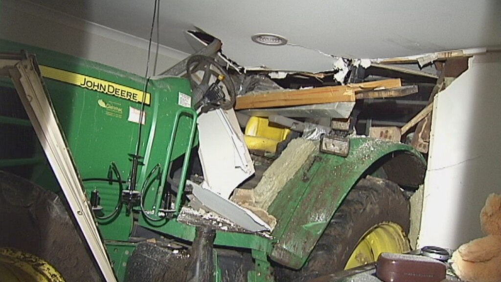 Tractor crashes into bedroom, injuring sleeping Lyndhurst couple - ABC News