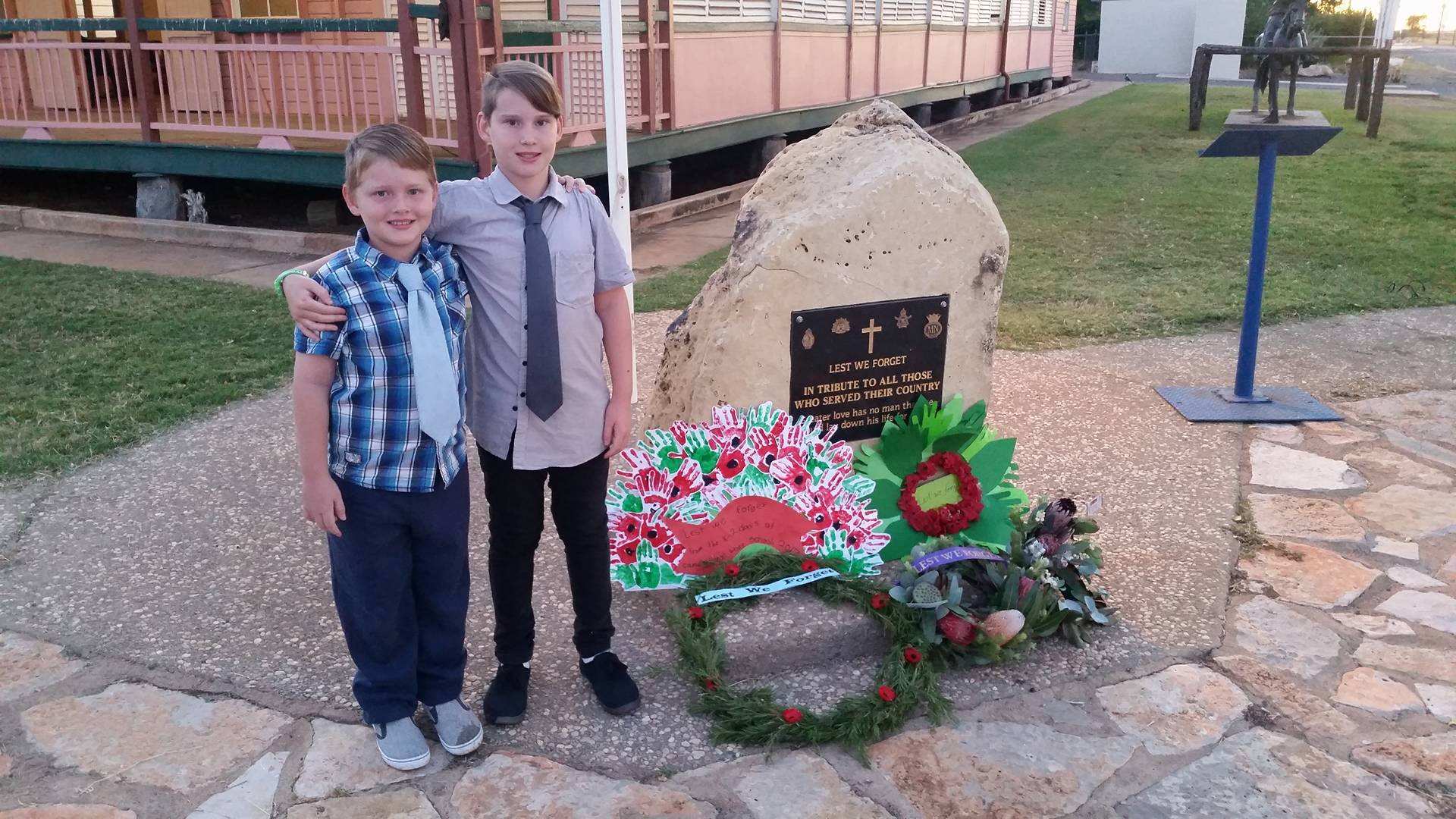 Anzac Day: Outback Queensland services push on despite serving soldier ...