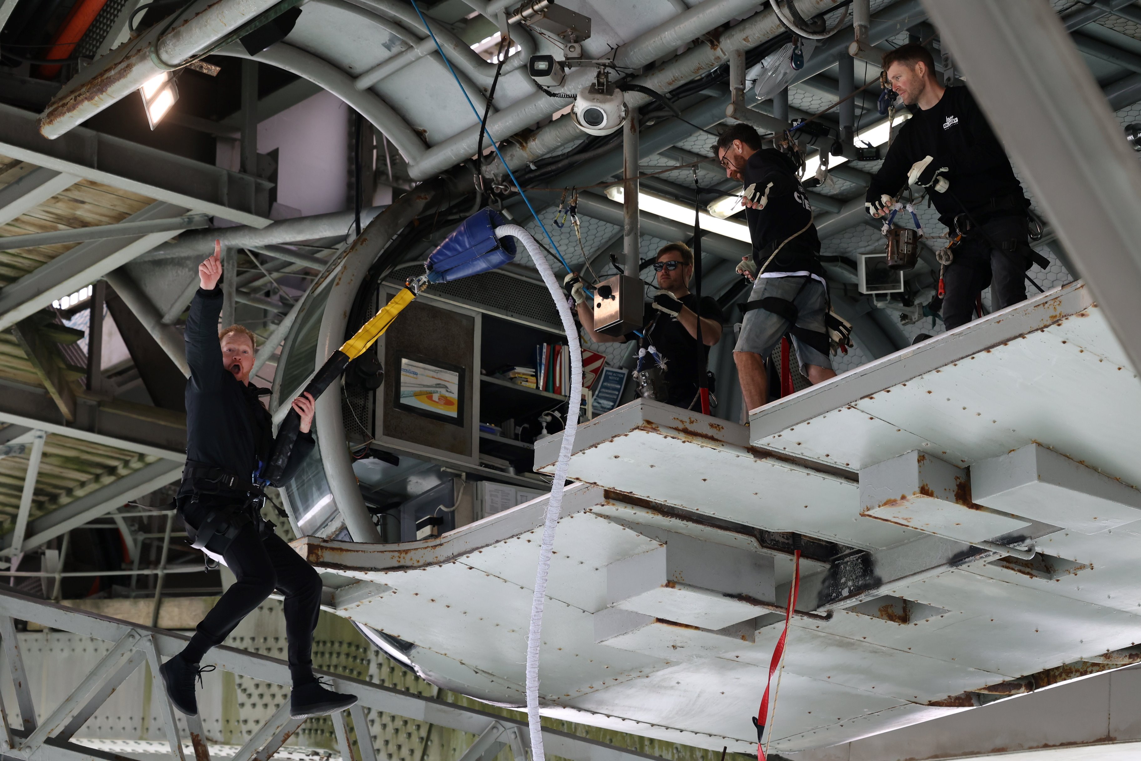 "Dünyanın zirvesinde": Yeni Zelandalı Mike Heard, bir günde en fazla ...