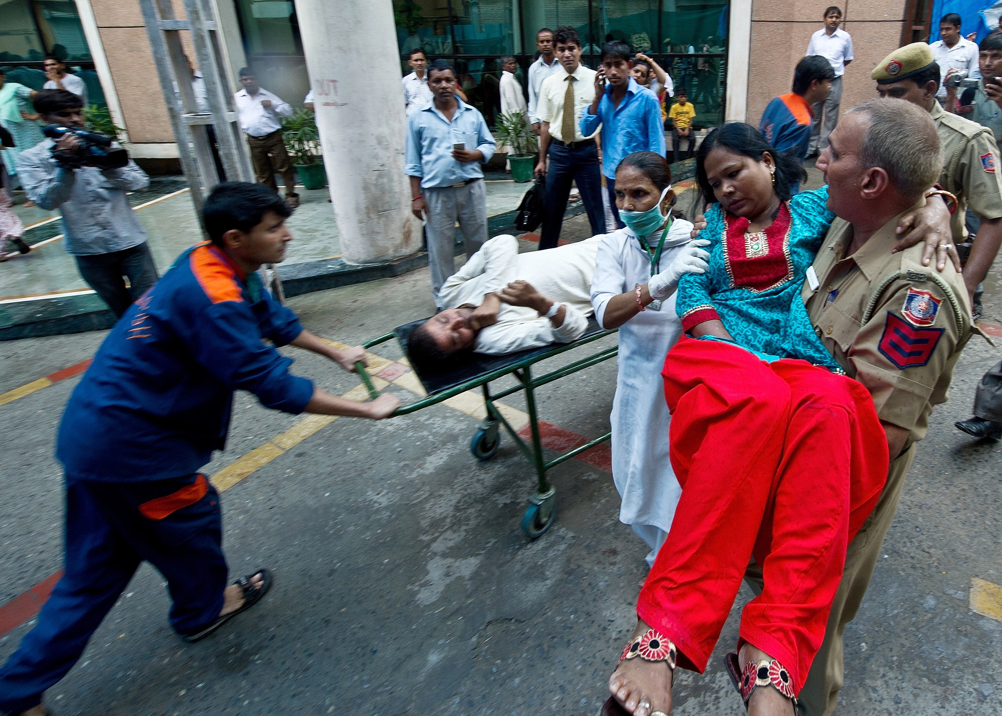 11 dead after New Delhi court bombing - ABC News