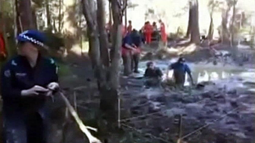 Divers called in after shoe found in Morcombe search - ABC News