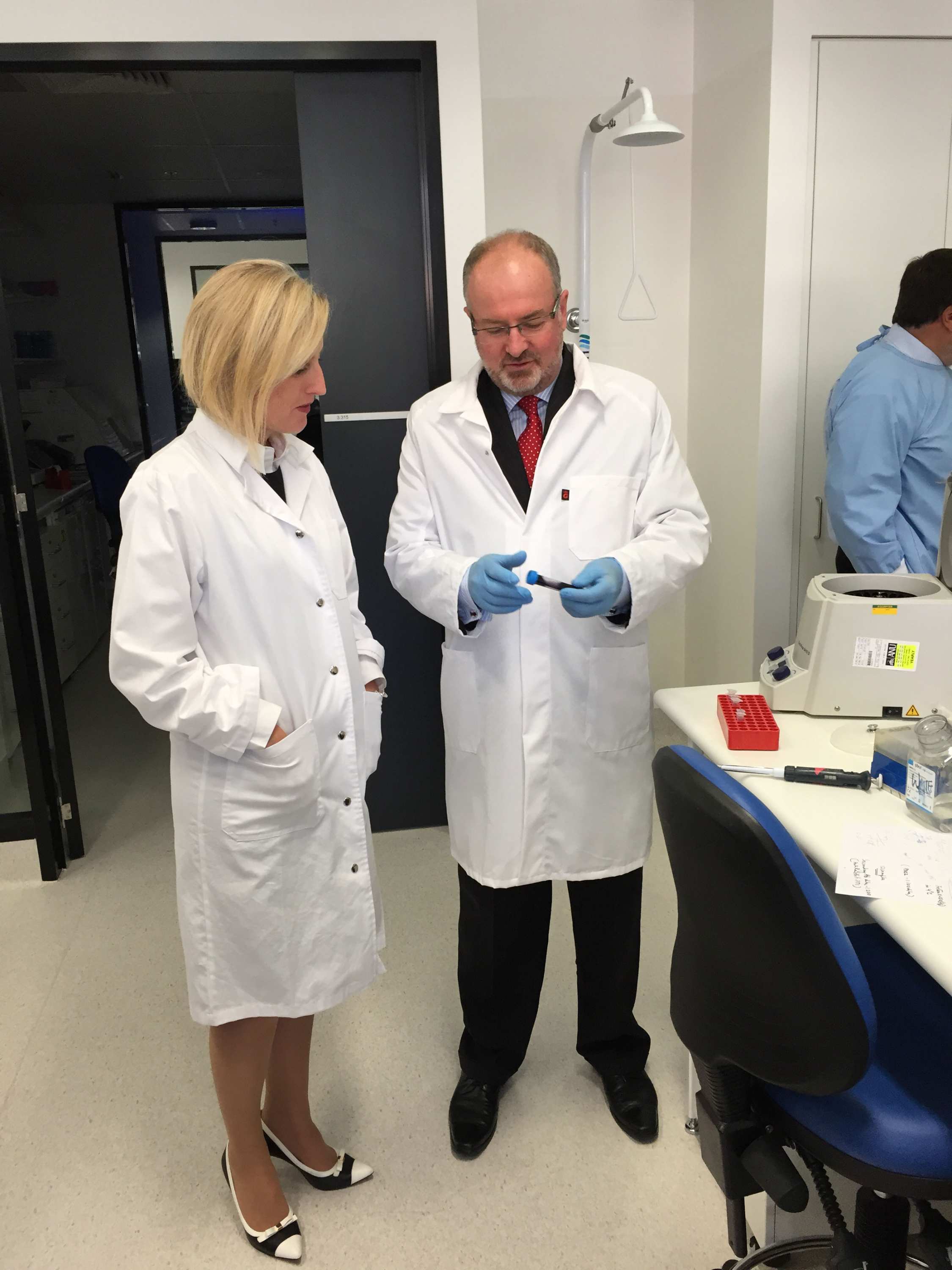 Ross Hannan named Canberra Centenary Chair of Cancer Research - ABC News