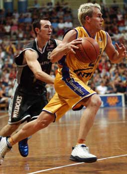 Gaze spurs on Heal - ABC News