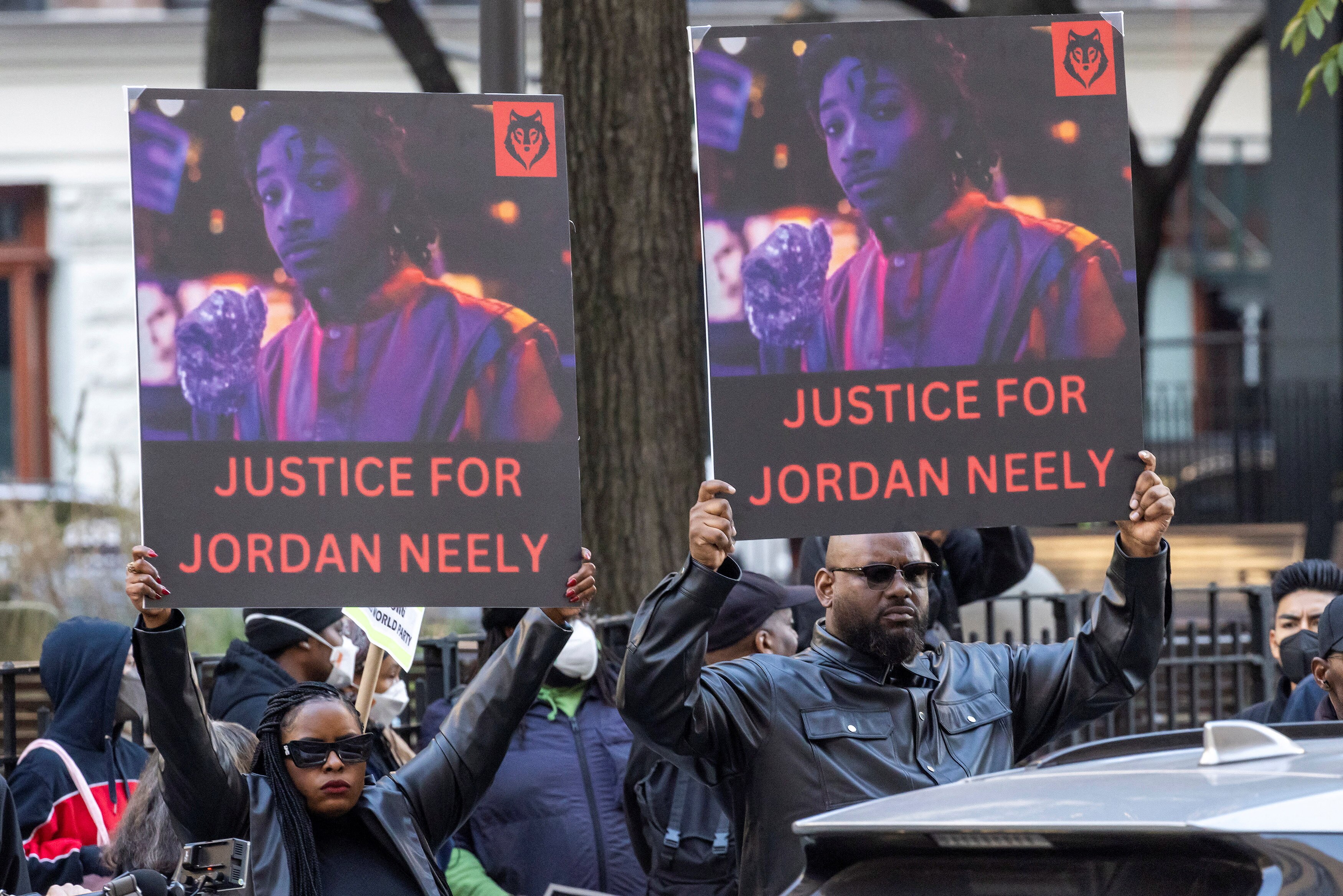 Ex-marine Daniel Penny acquitted after putting homeless man Jordan ...