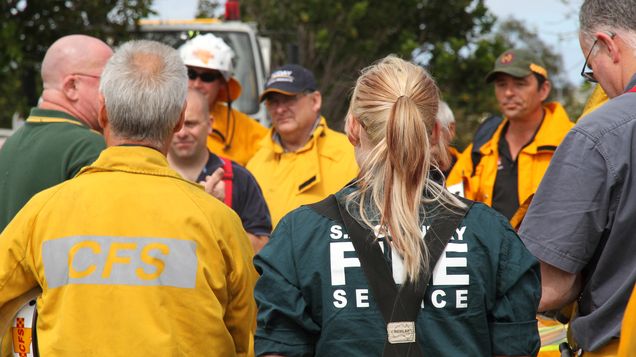SA fire crews on high alert as hot weather and strong winds lash state ...