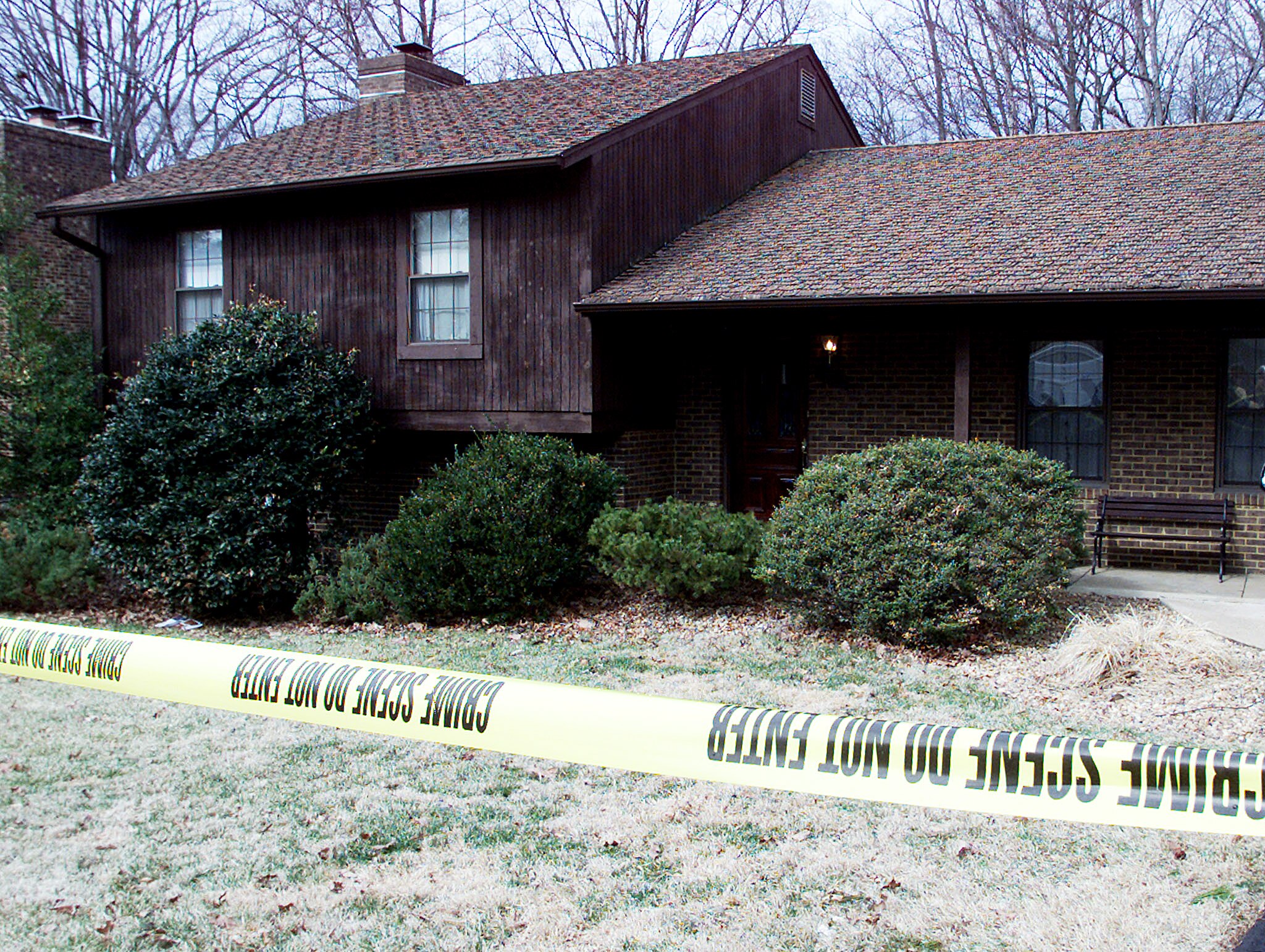 Robert Hanssen, FBI agent who spied for Russia, found dead in prison ...