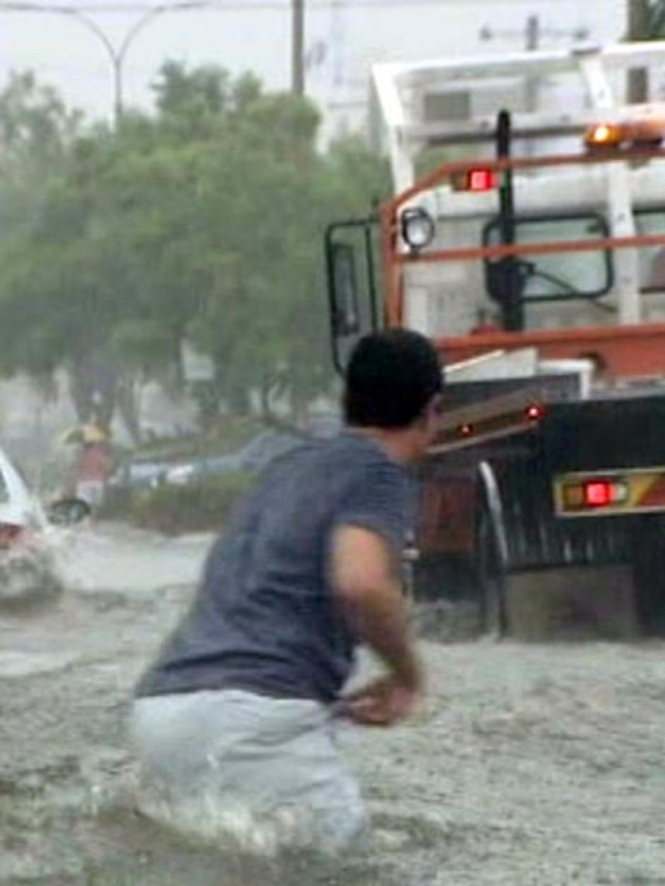Calls for military help denied during Rockhampton flood crisis, inquiry ...
