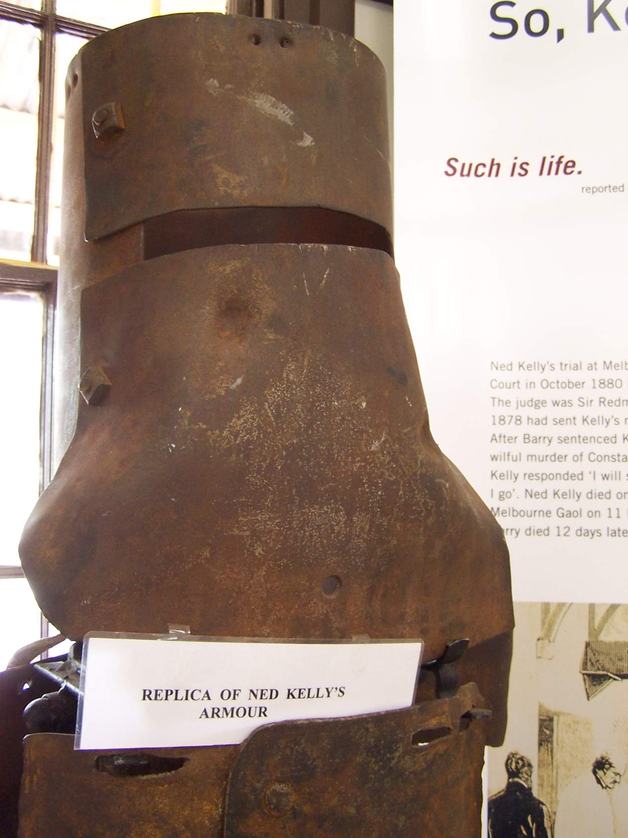 Kelly 'not guilty' in trial re-enactment - ABC News