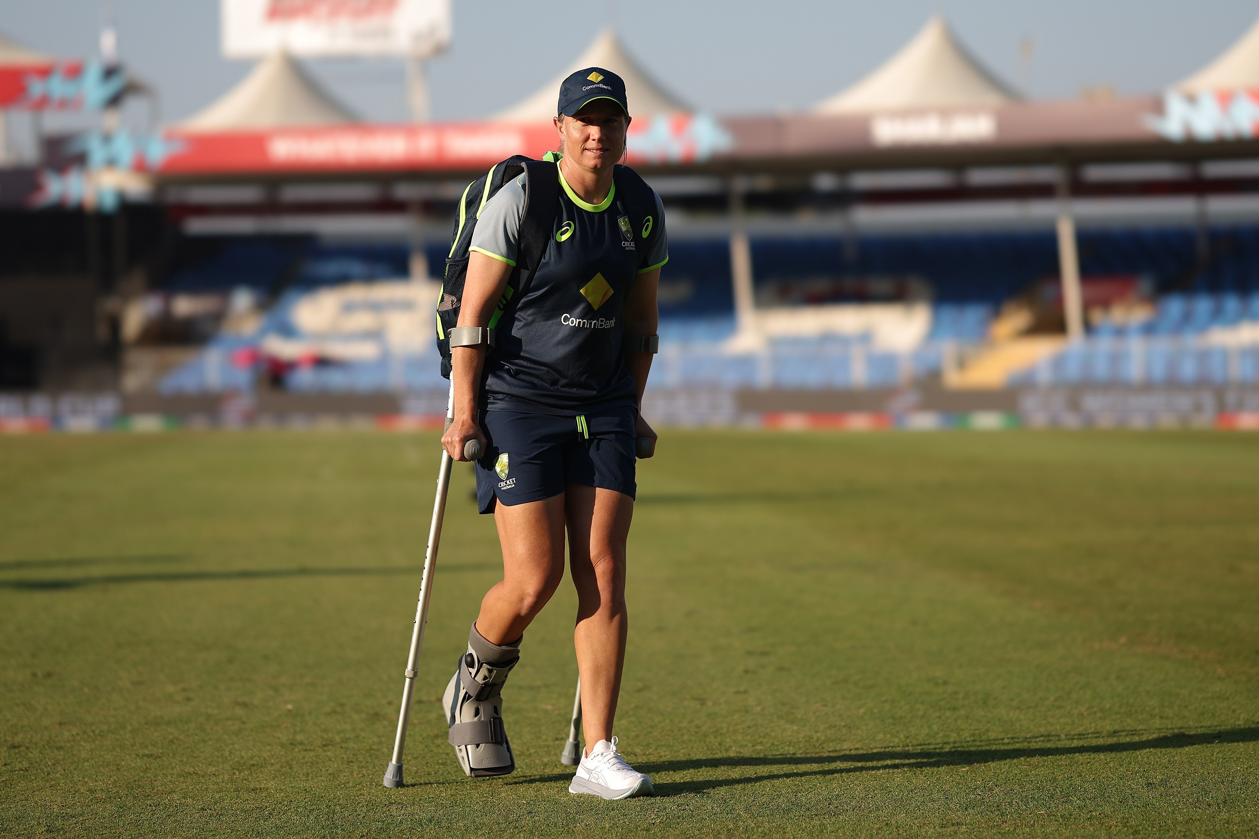 Australian captain Alyssa Healy cleared to wicketkeep in Women's Ashes ...