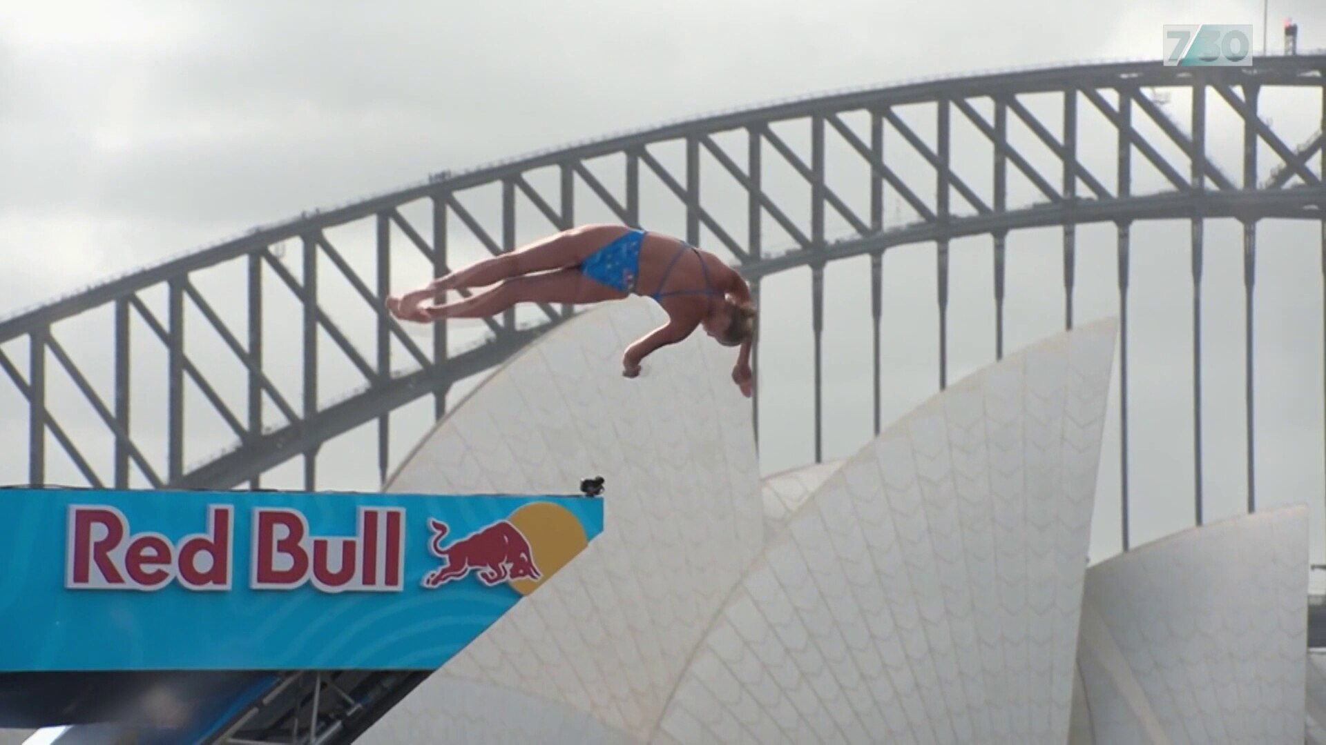 Cliff diving with Rhiannan Iffland - ABC News