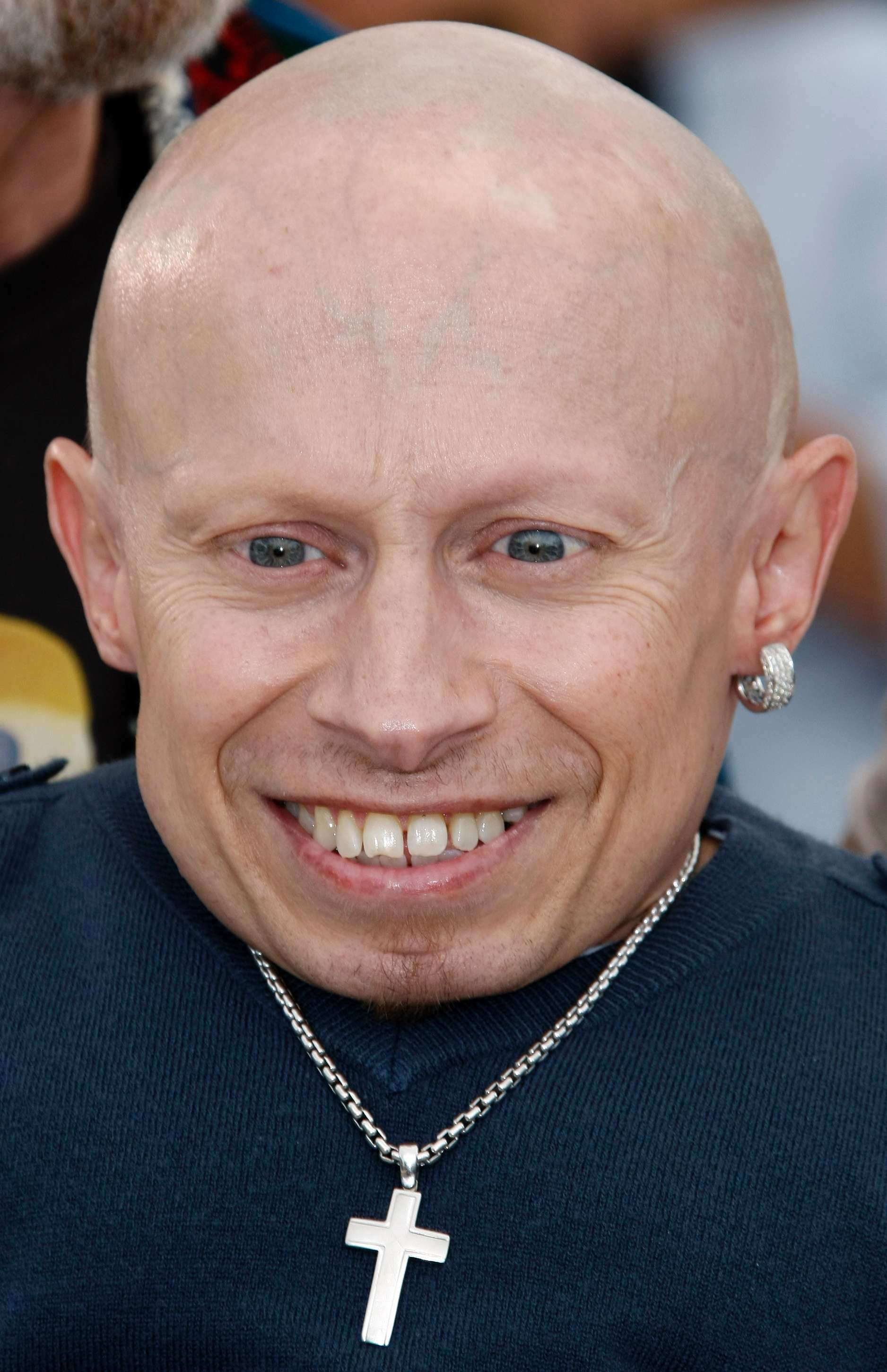 Verne Troyer, Mini-Me actor from Austin Powers films, dies aged 49 ...