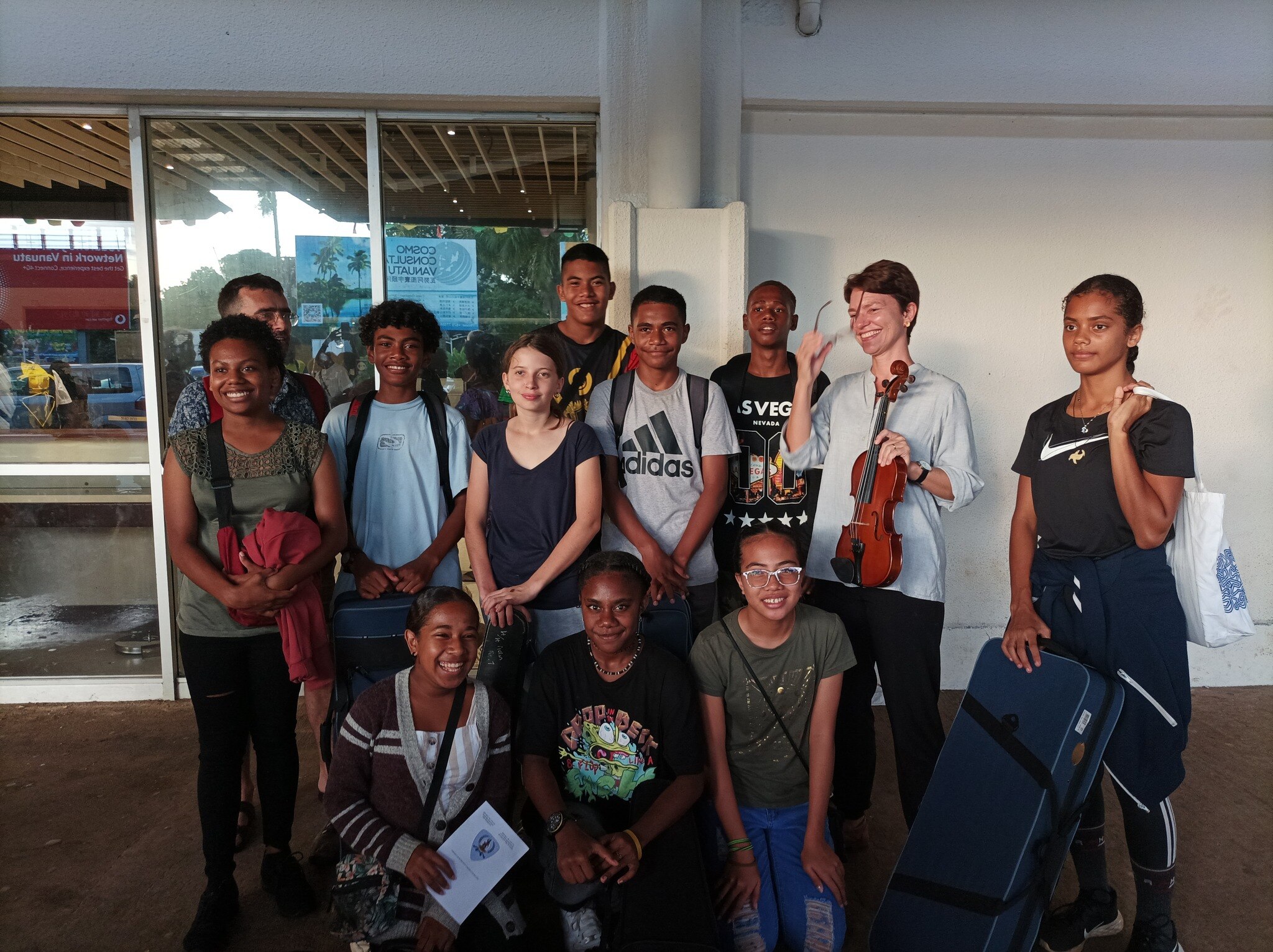 Ensemble Nabanga impresses Australian audiences with traditional ...