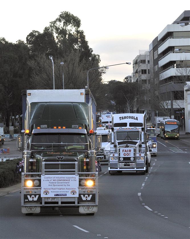 Truck convoy rolls into Canberra - ABC listen