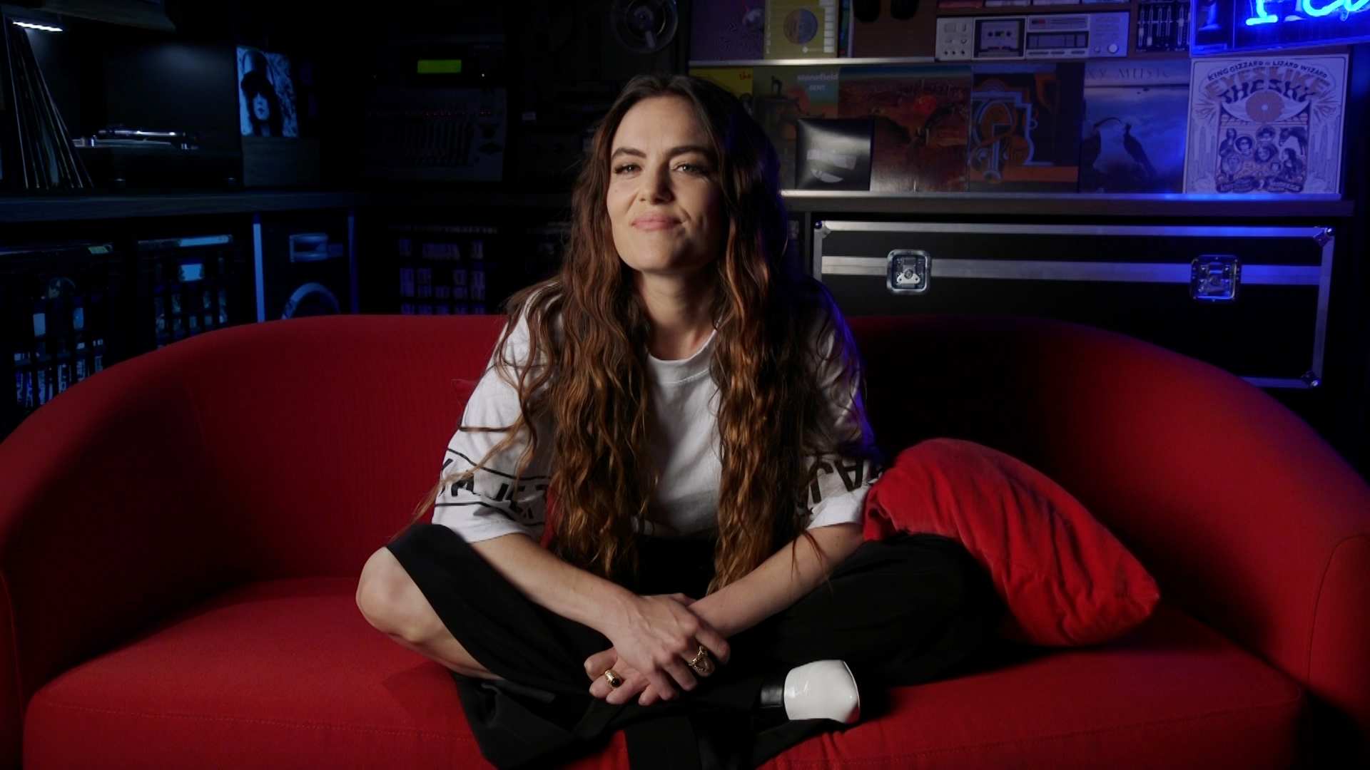 Julia Stone releases Christmas album - ABC listen