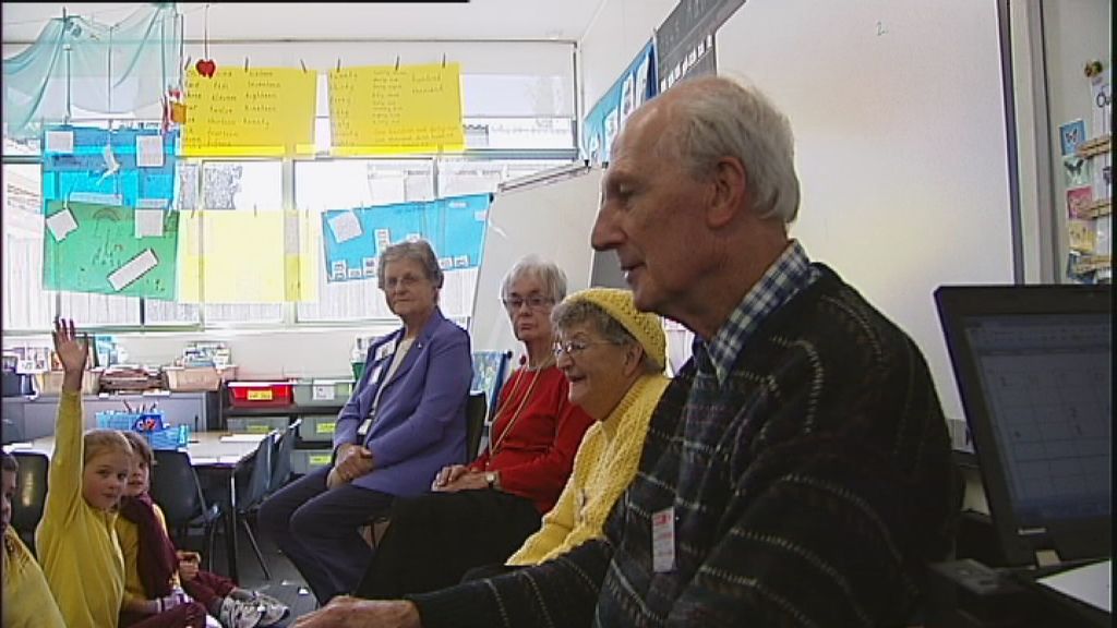 'Welcome Back': 75 years on, classmates go back to school - ABC News