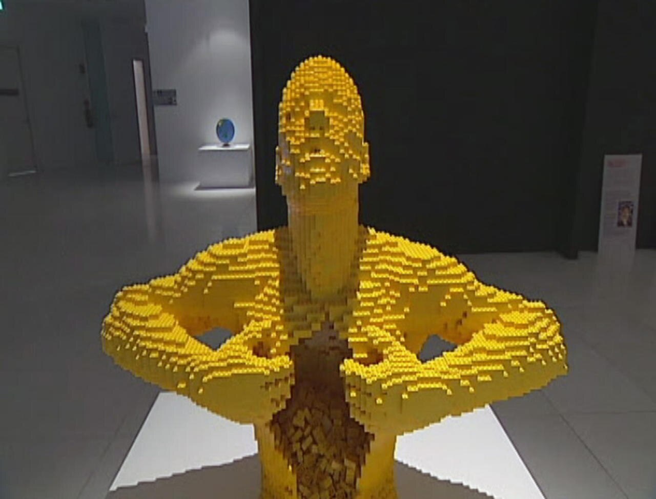 Lego exhibition opens in Melbourne - ABC News