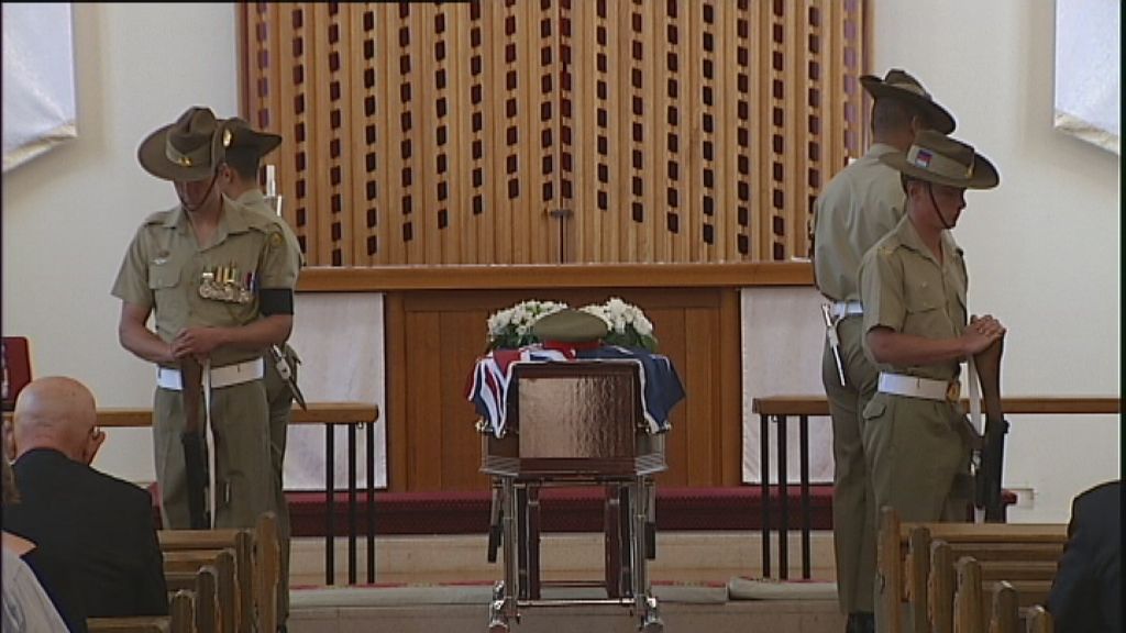 Full honours for Major General Stretton - ABC News