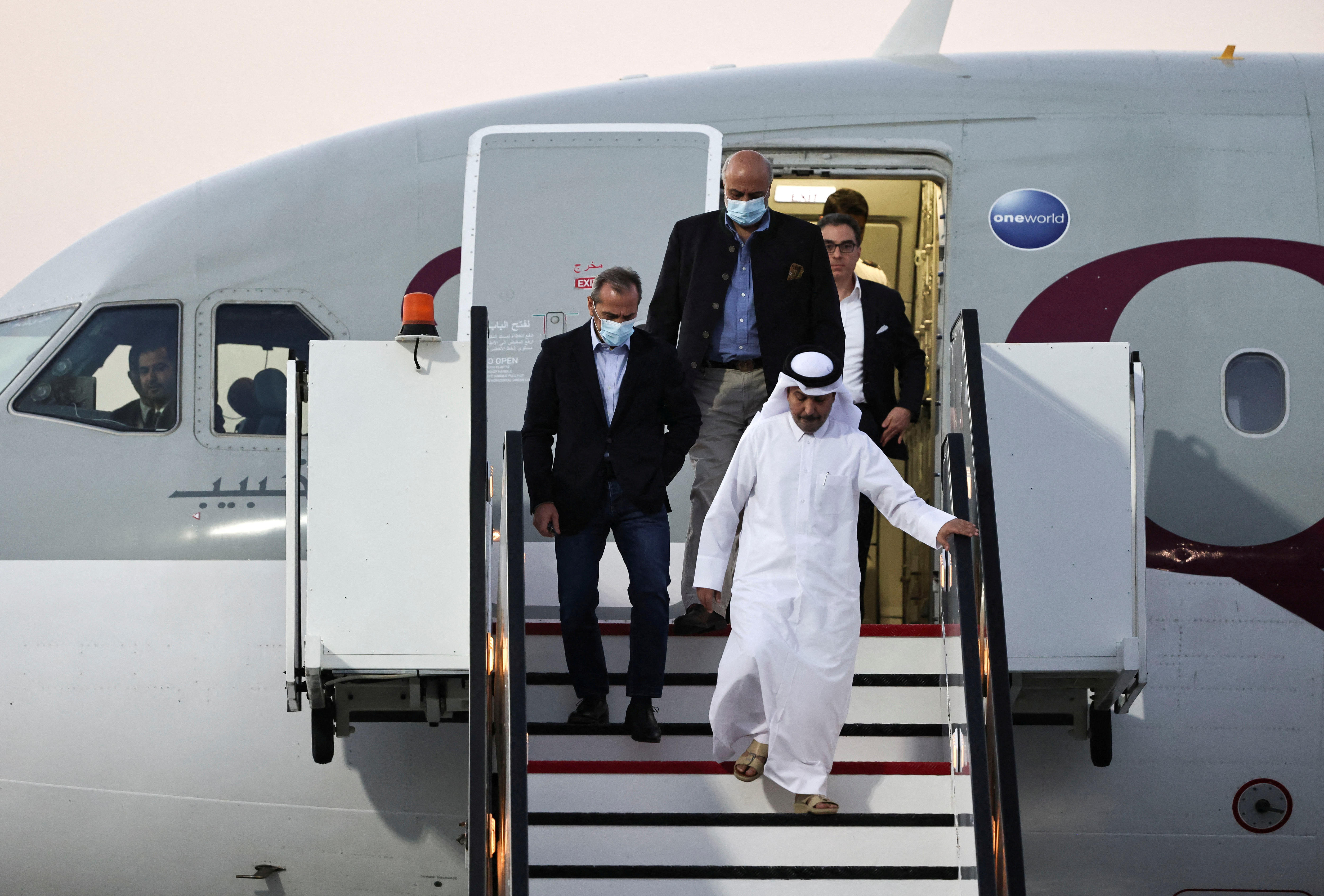 US and Iran negotiate rare prisoner swap as Washington releases $US6 ...