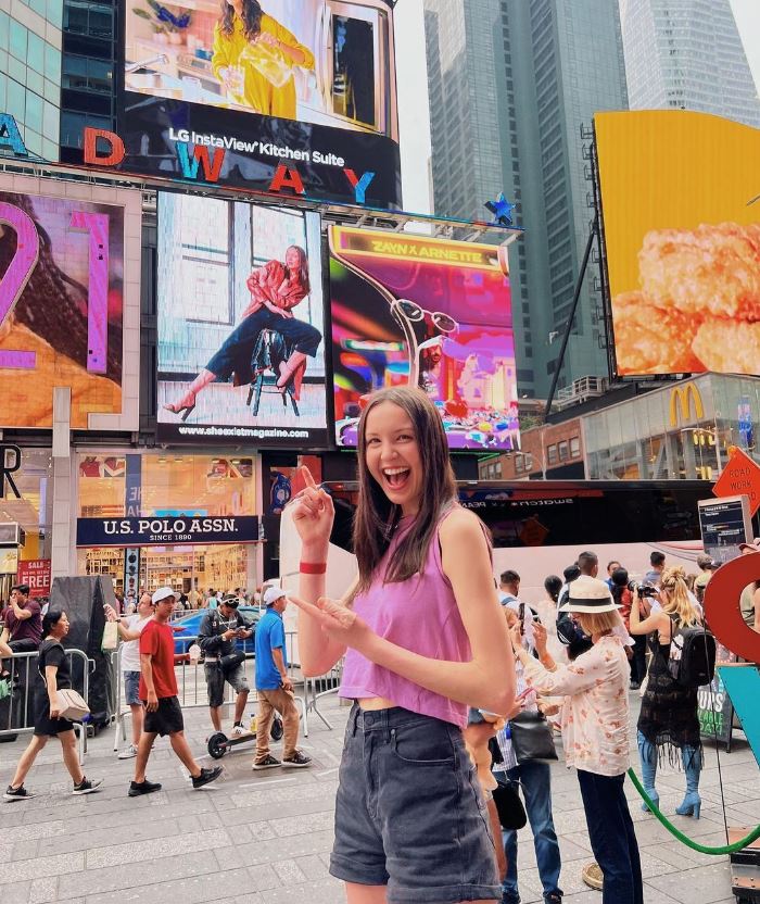 Model Tully Heinrich swaps farming for fashion as she lives her dream ...