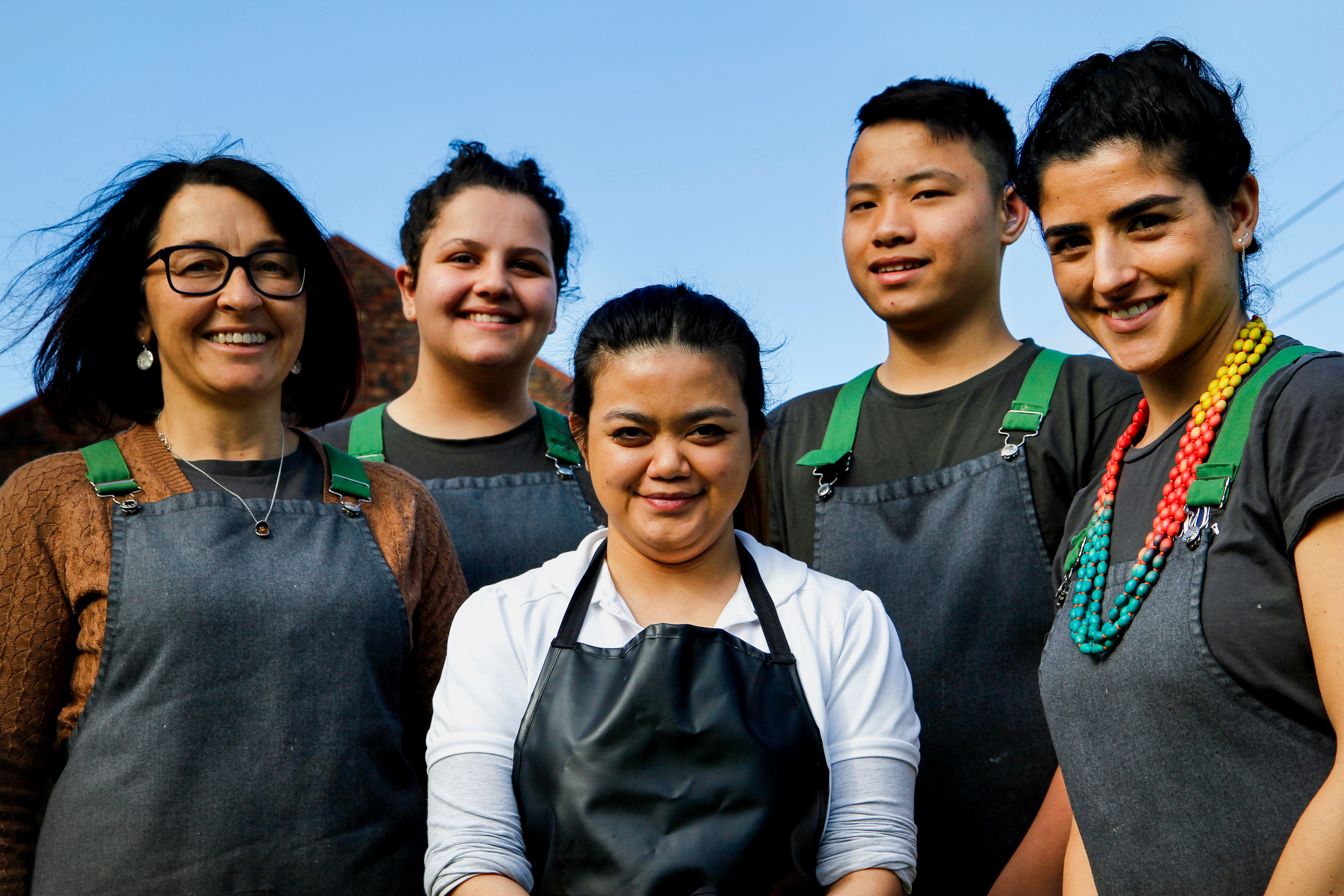 Cafe run by deaf staff helps break down barriers - ABC News