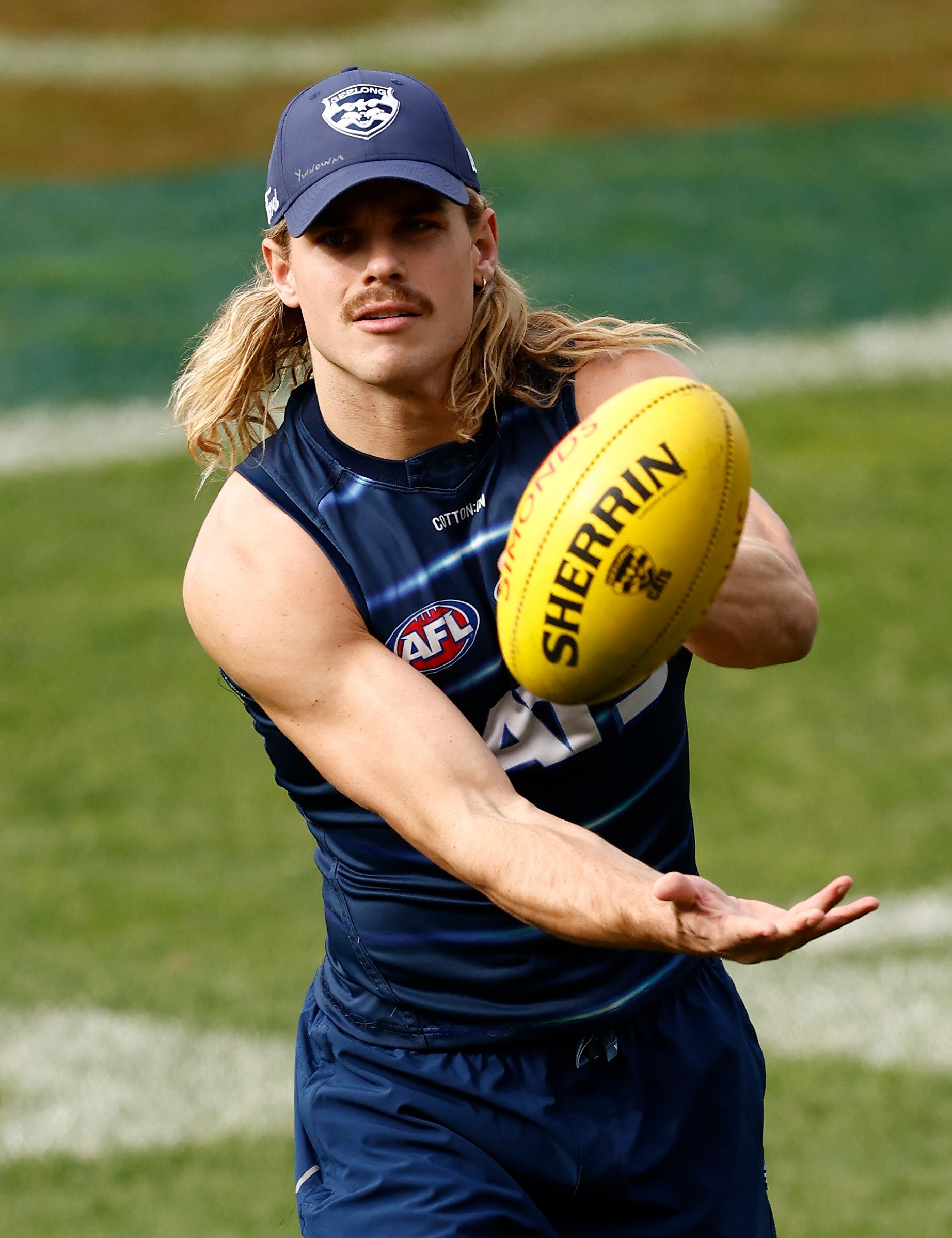 What did Bailey Smith say? Geelong Cats star abuses News Corp photographer at training - ABC News