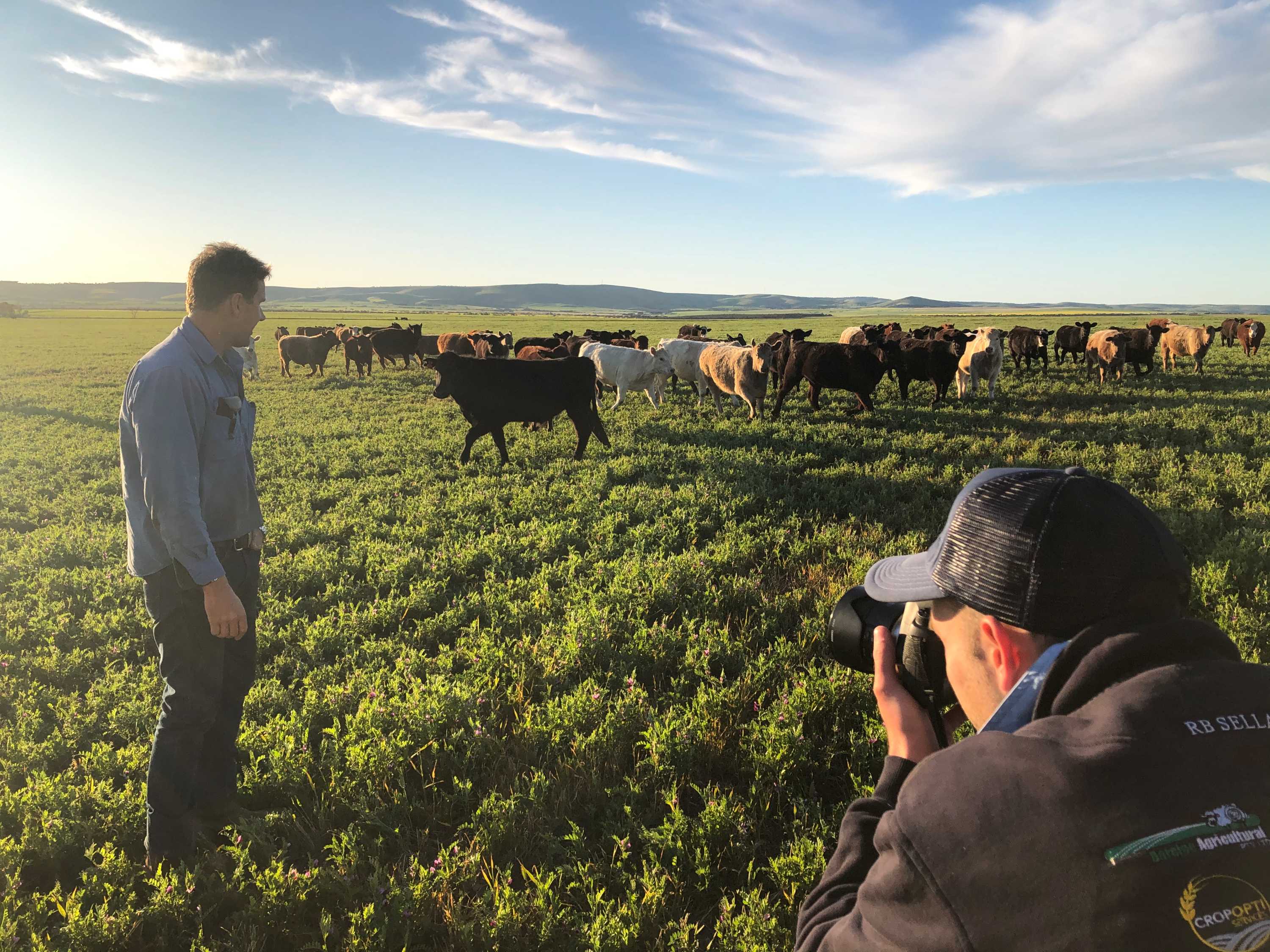 The Naked Farmer tours South Australia as farmers get their gear off ...