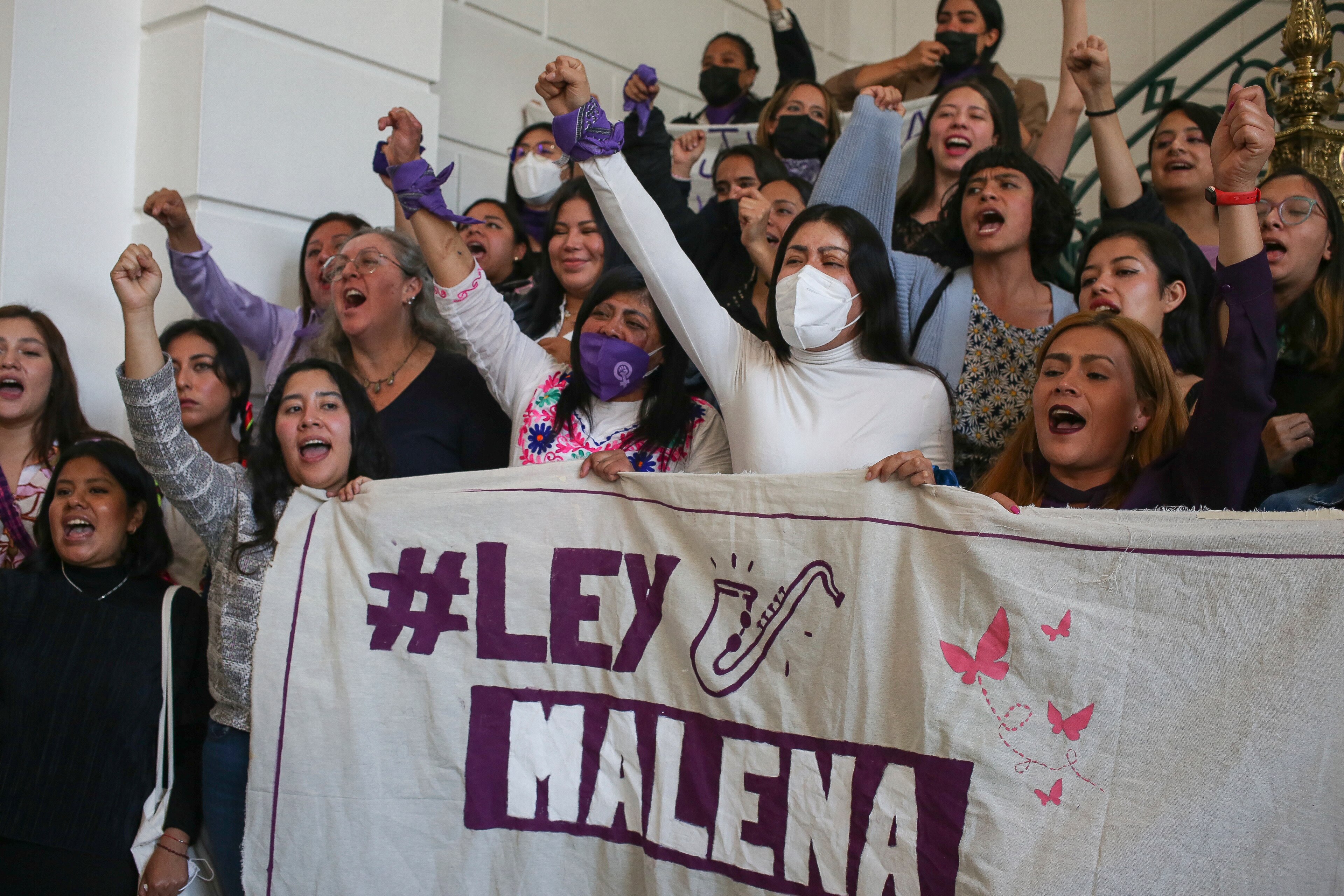 Mexican musician María Elena Ríos finds refuge in saxophone after acid ...