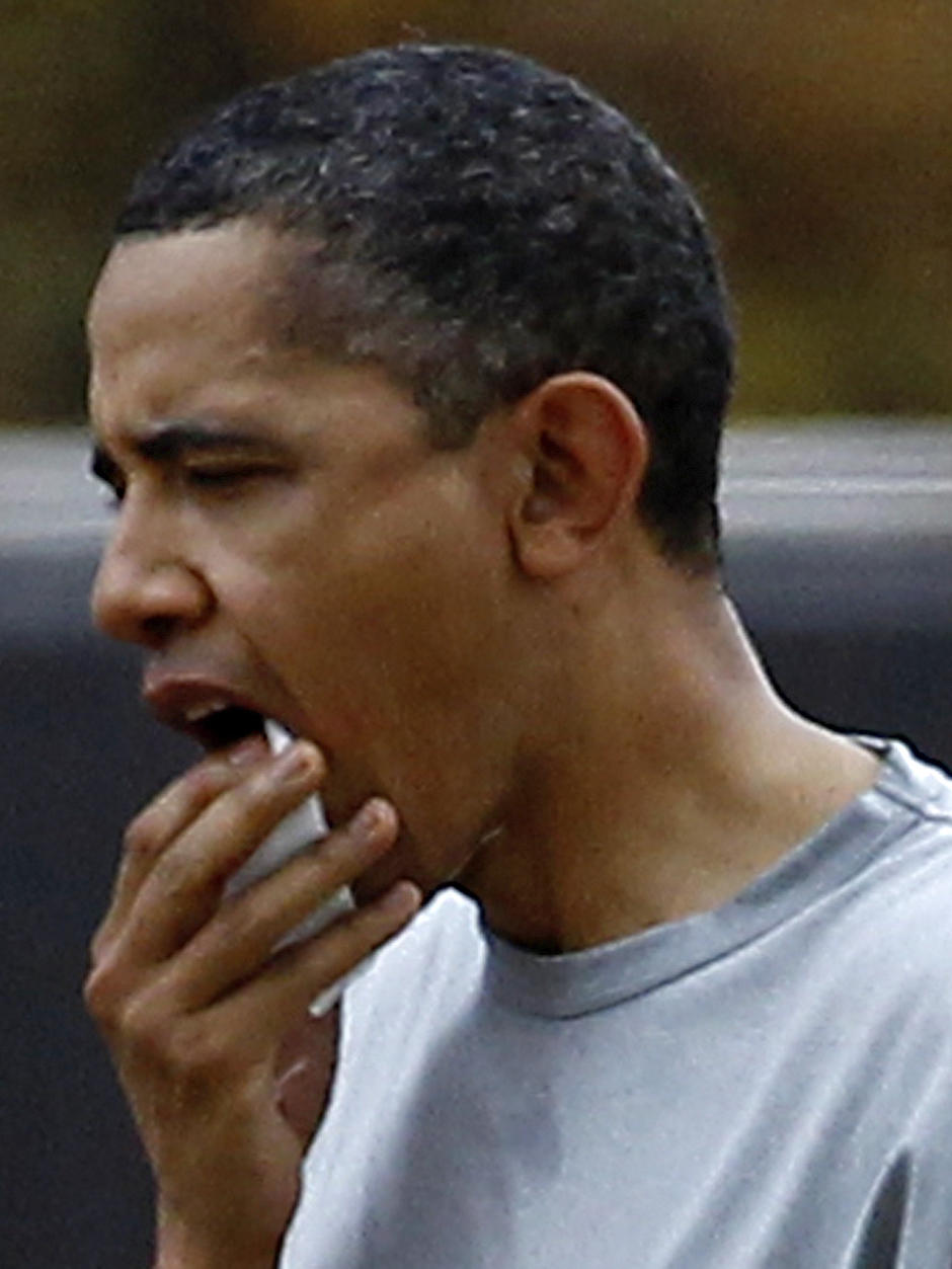 Basketball mishap leaves Obama in stitches - ABC News