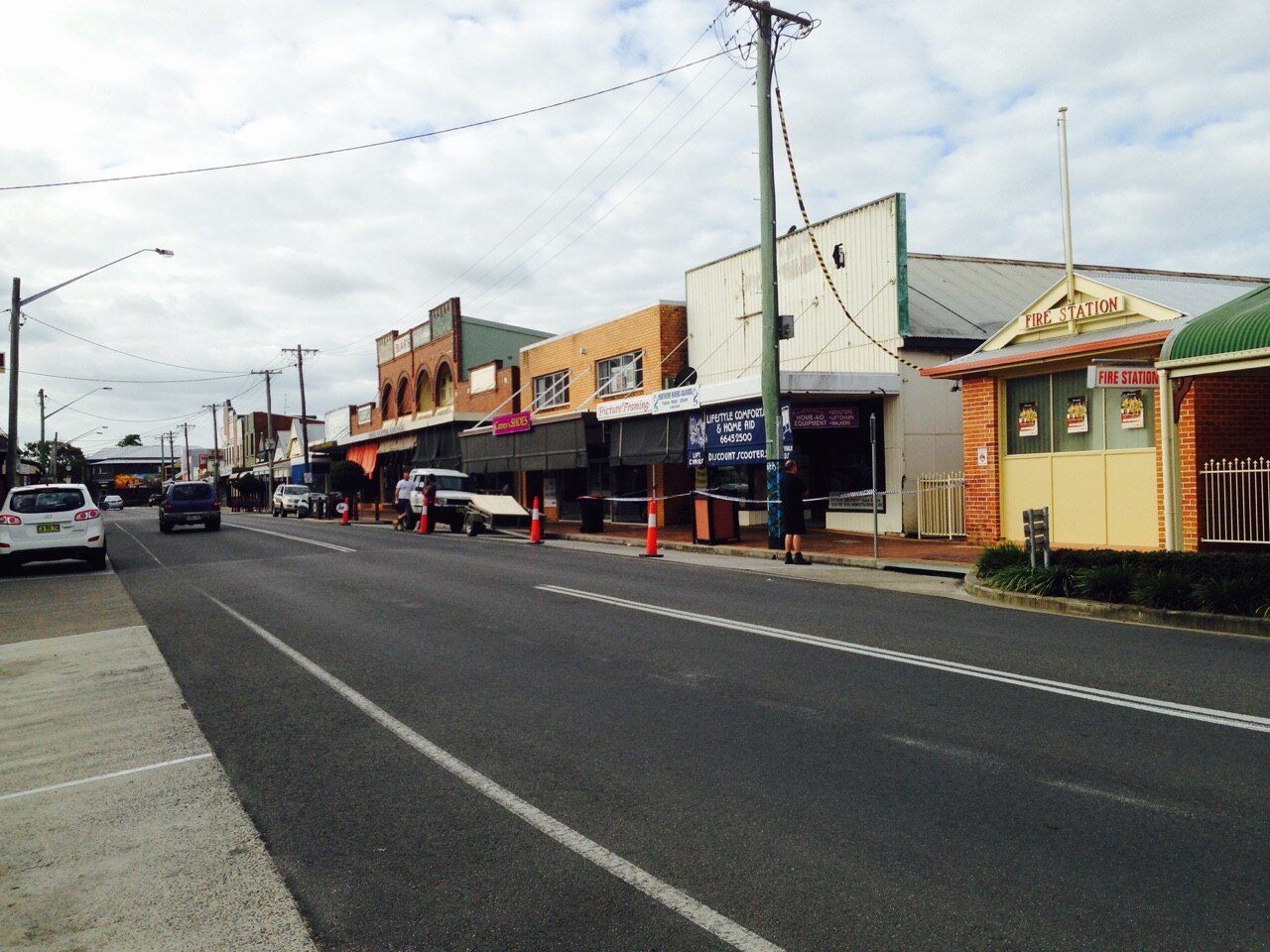 Fire threatens Fire Station in Maclean town centre - ABC News
