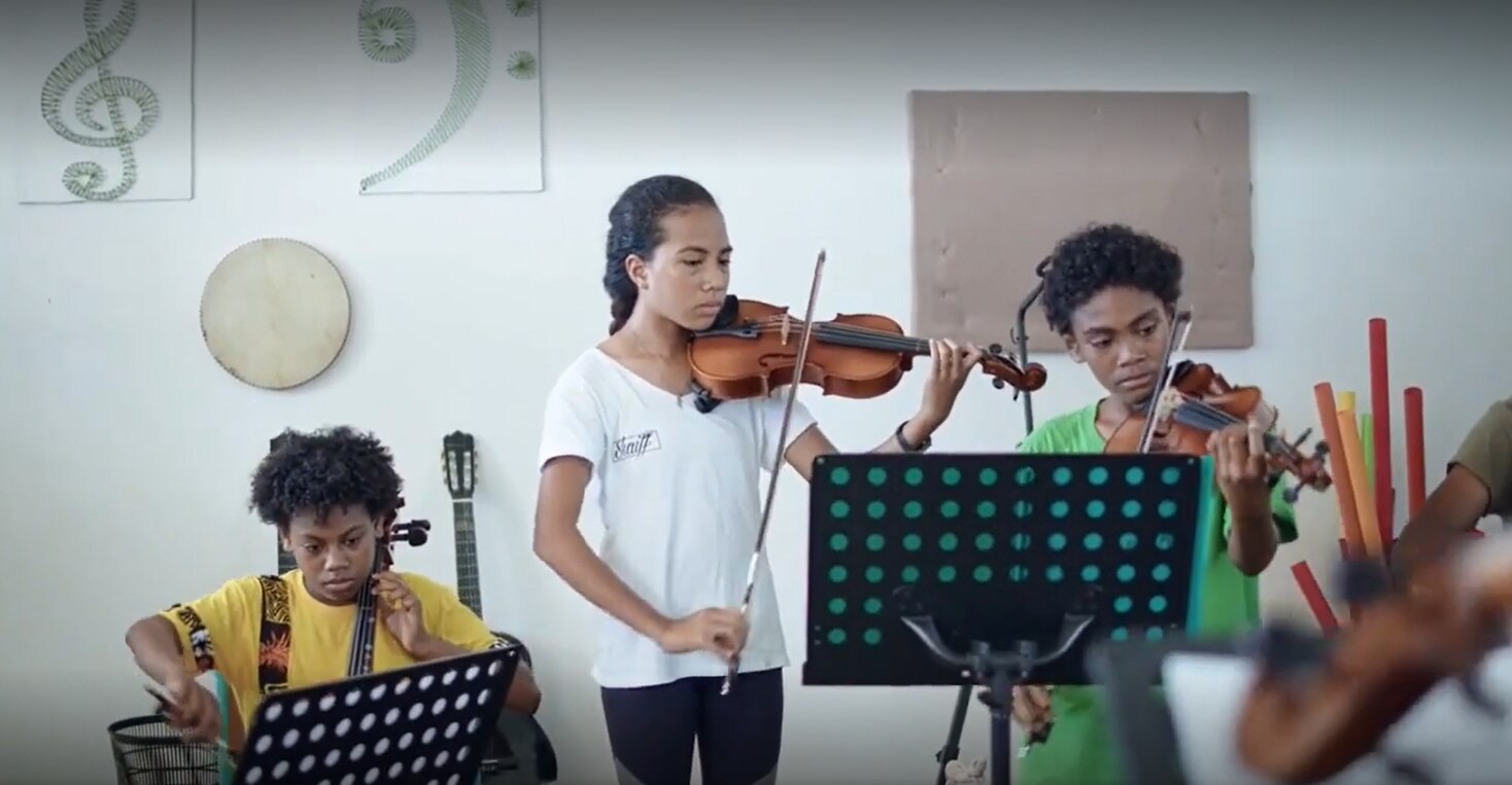 Ensemble Nabanga impresses Australian audiences with traditional ...