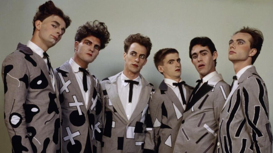 Split Enz announce reunion with details for 2026 tour - ABC News