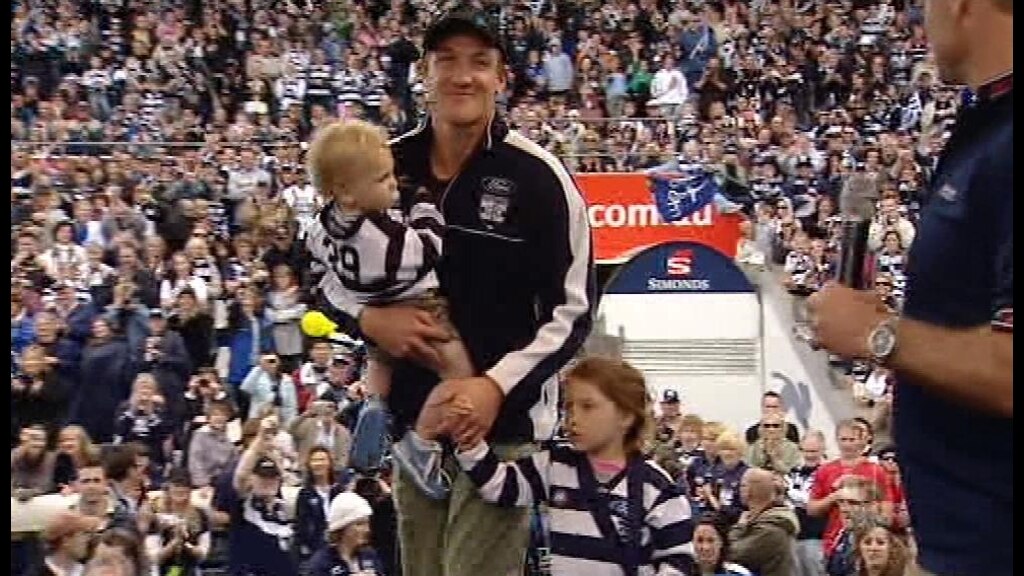 Milburn signs with Crows - ABC News