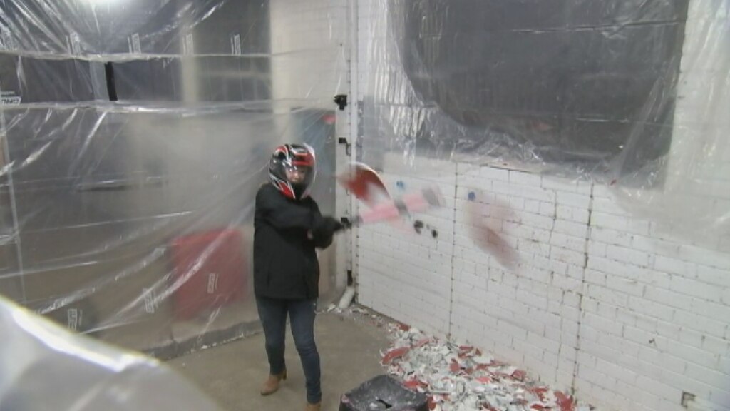 Smashing plates will make you 'feel like a bad arse' at Melbourne's new ...