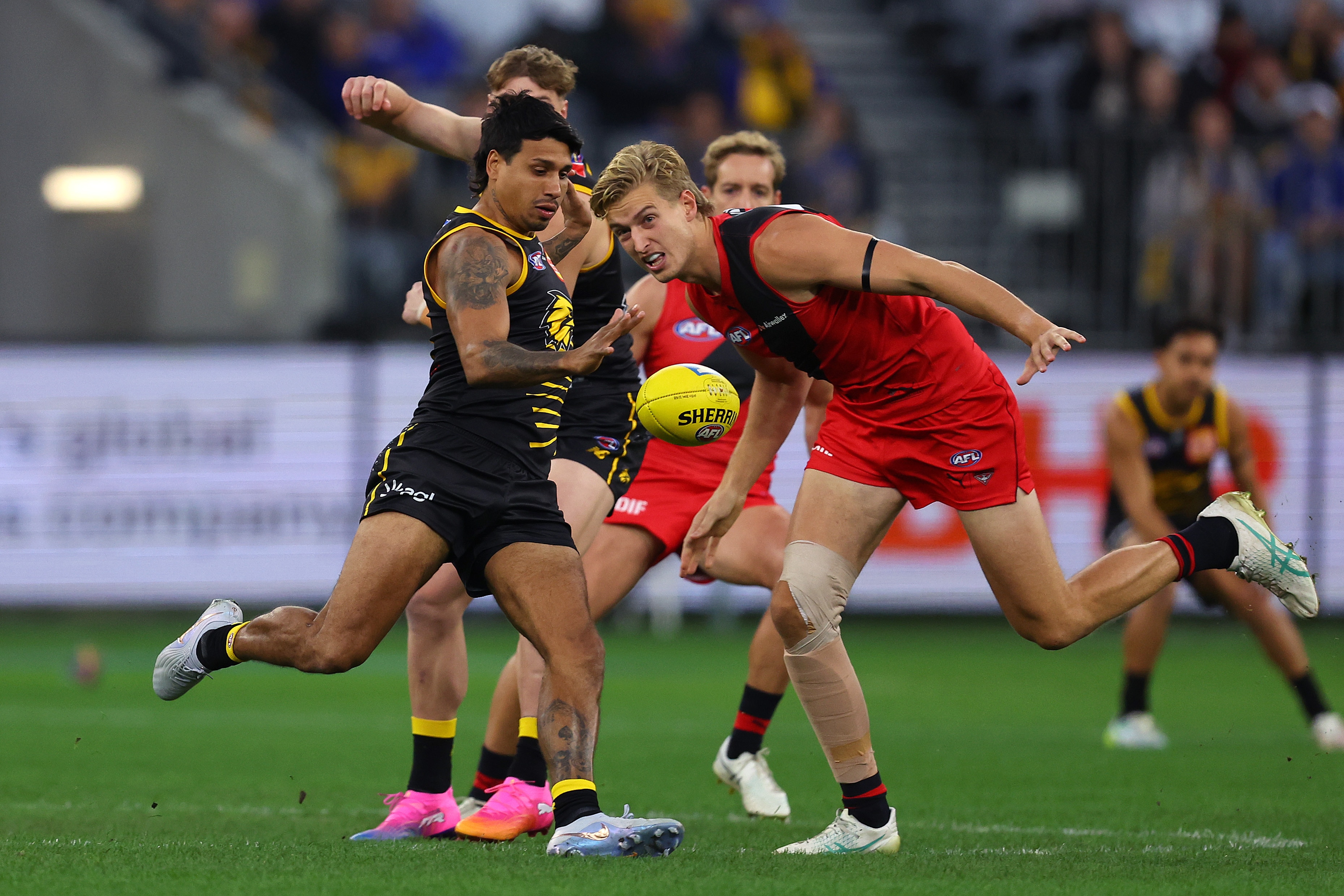 AFL Rd 12 live updates: Melbourne vs GWS, West Coast vs Essendon - blog ...