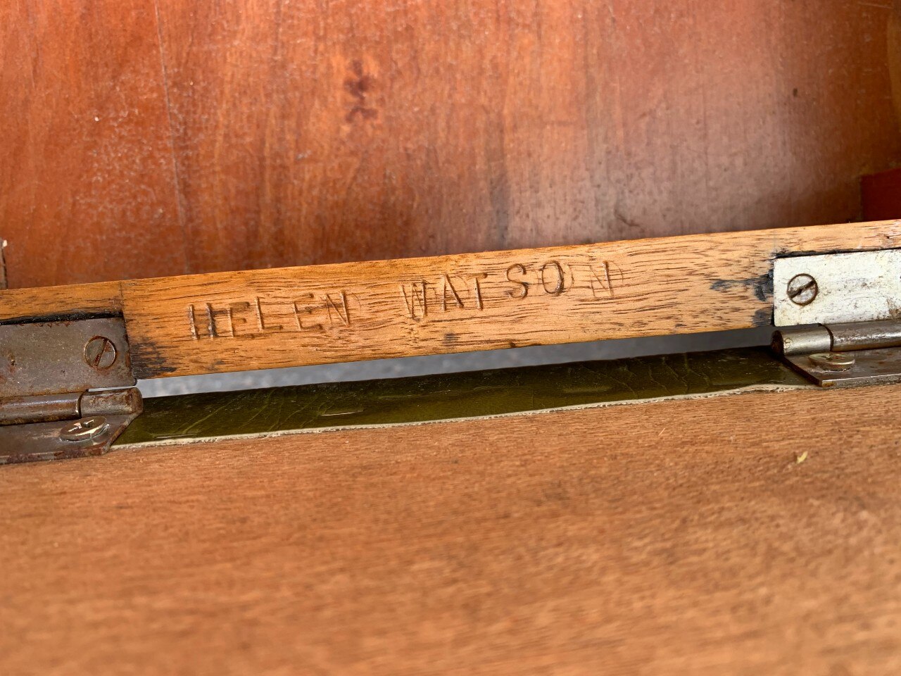 Hobart tip shop worker reunited with table she made in the 1970s after ...