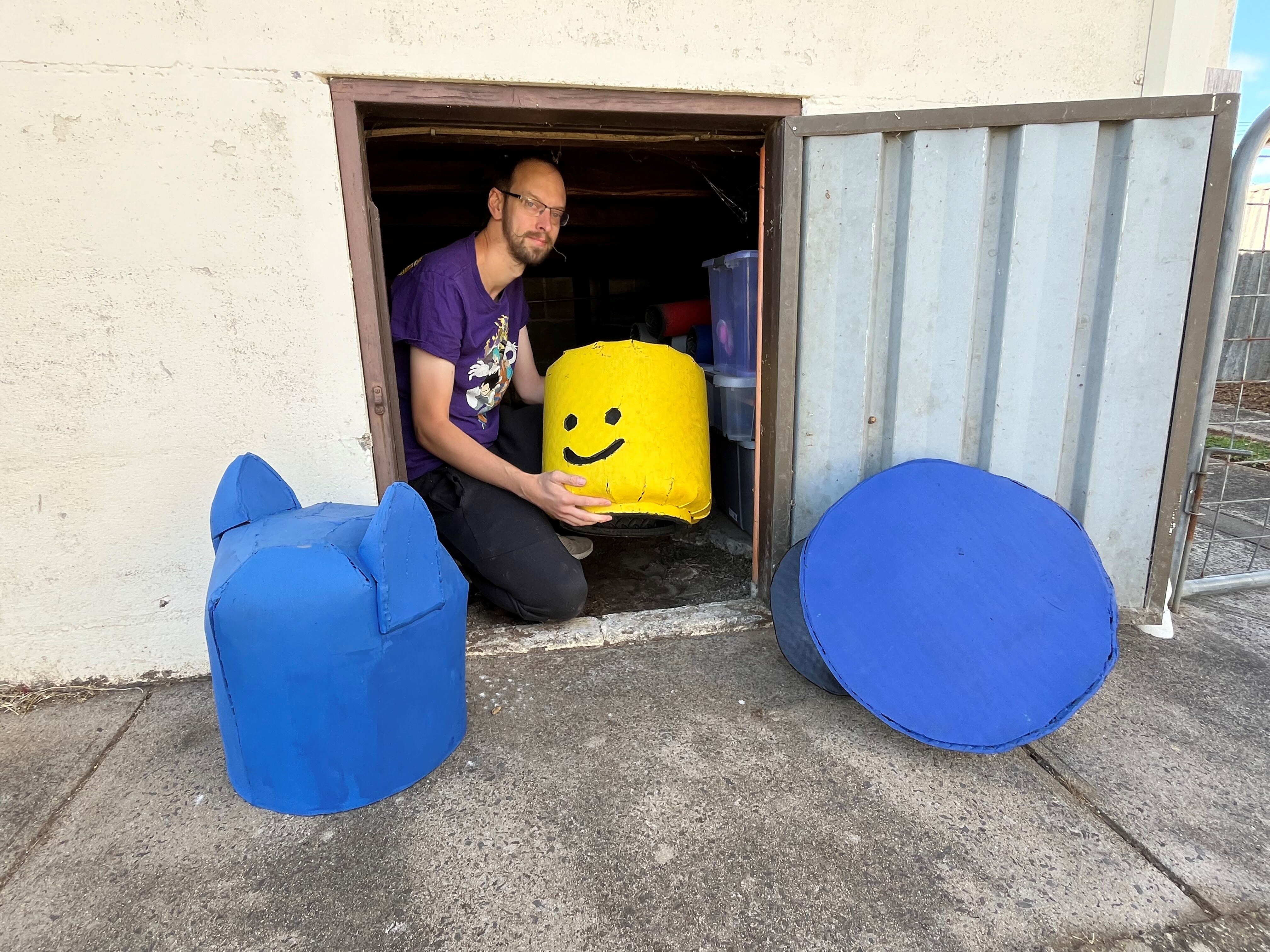 Mount Gambier's Human Lego Man retires after walk for Cancer Council SA ...
