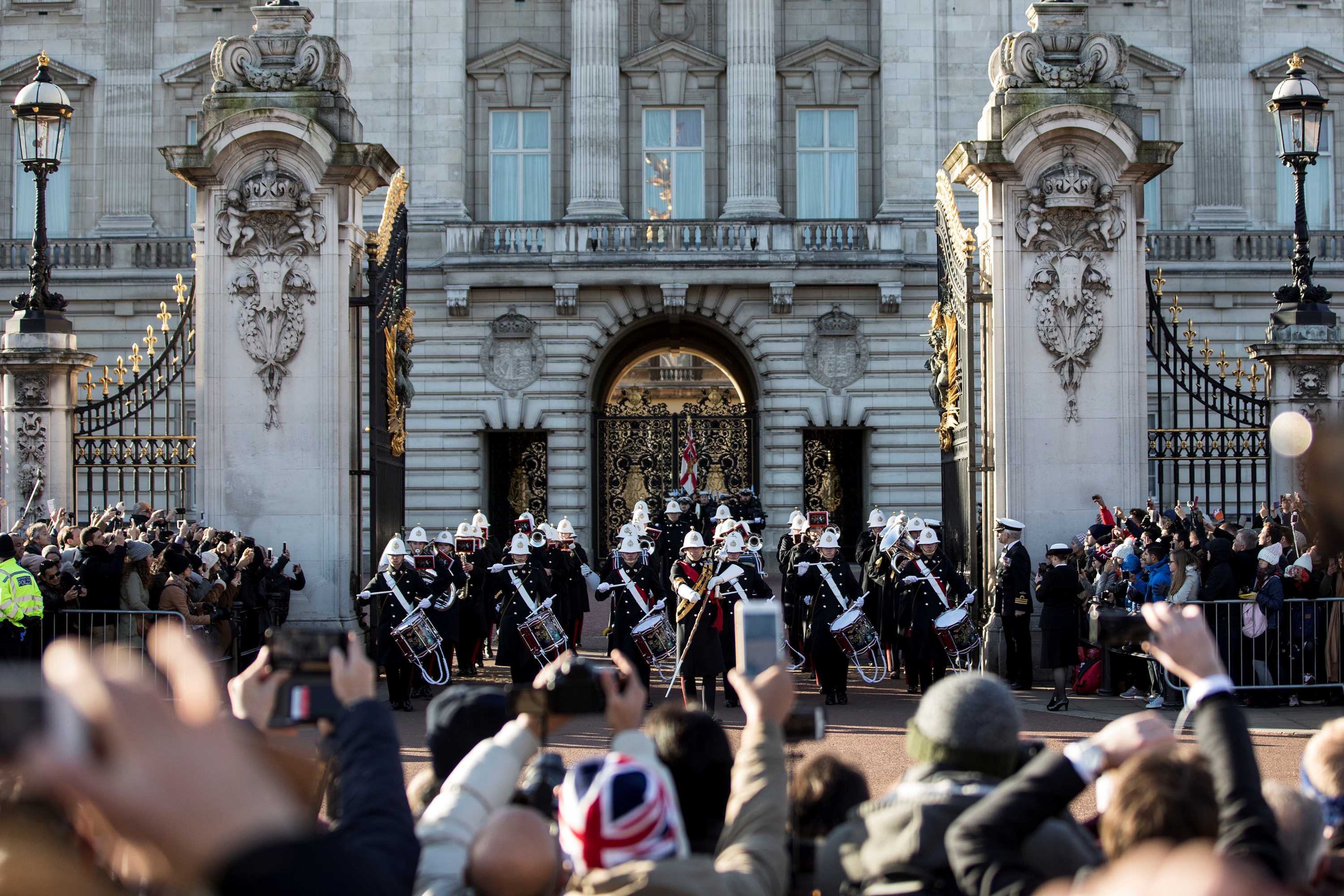 Navy performs Buckingham Palace changing of the guard for first time in ...