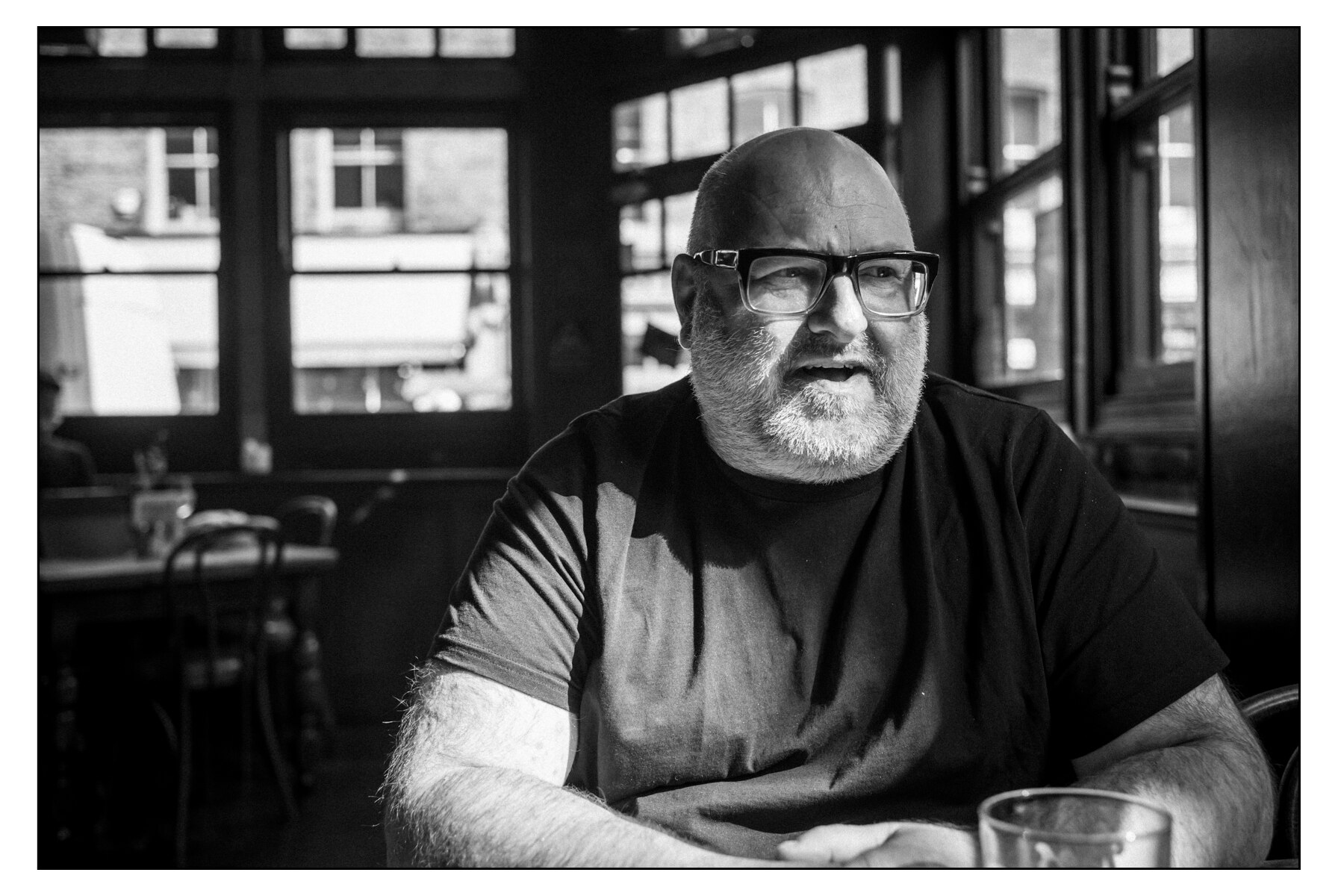 Robbie goes international with a tour of London with Steve Sinclair ...