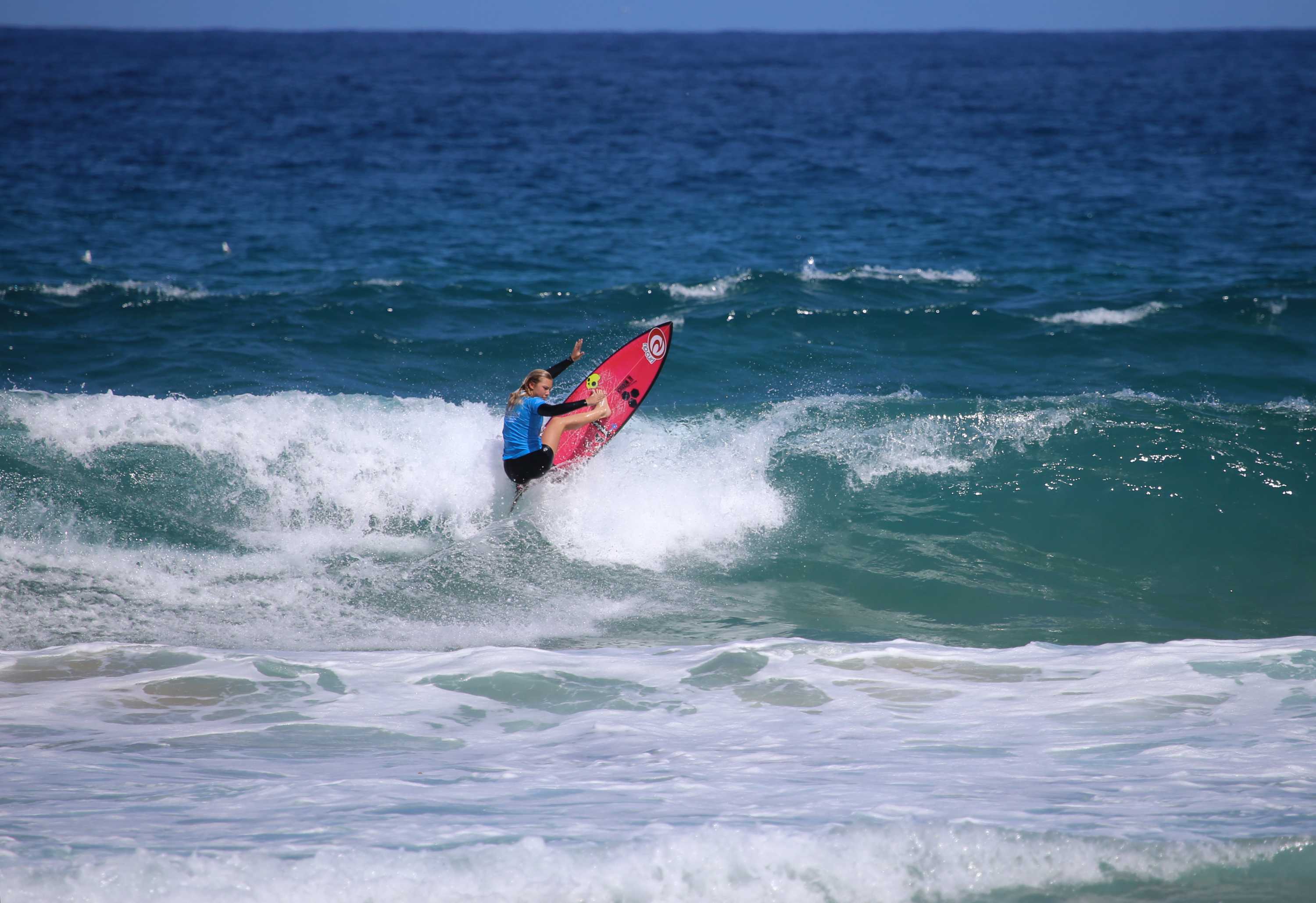 Future of women's surfing on show at Junior Championships - ABC News