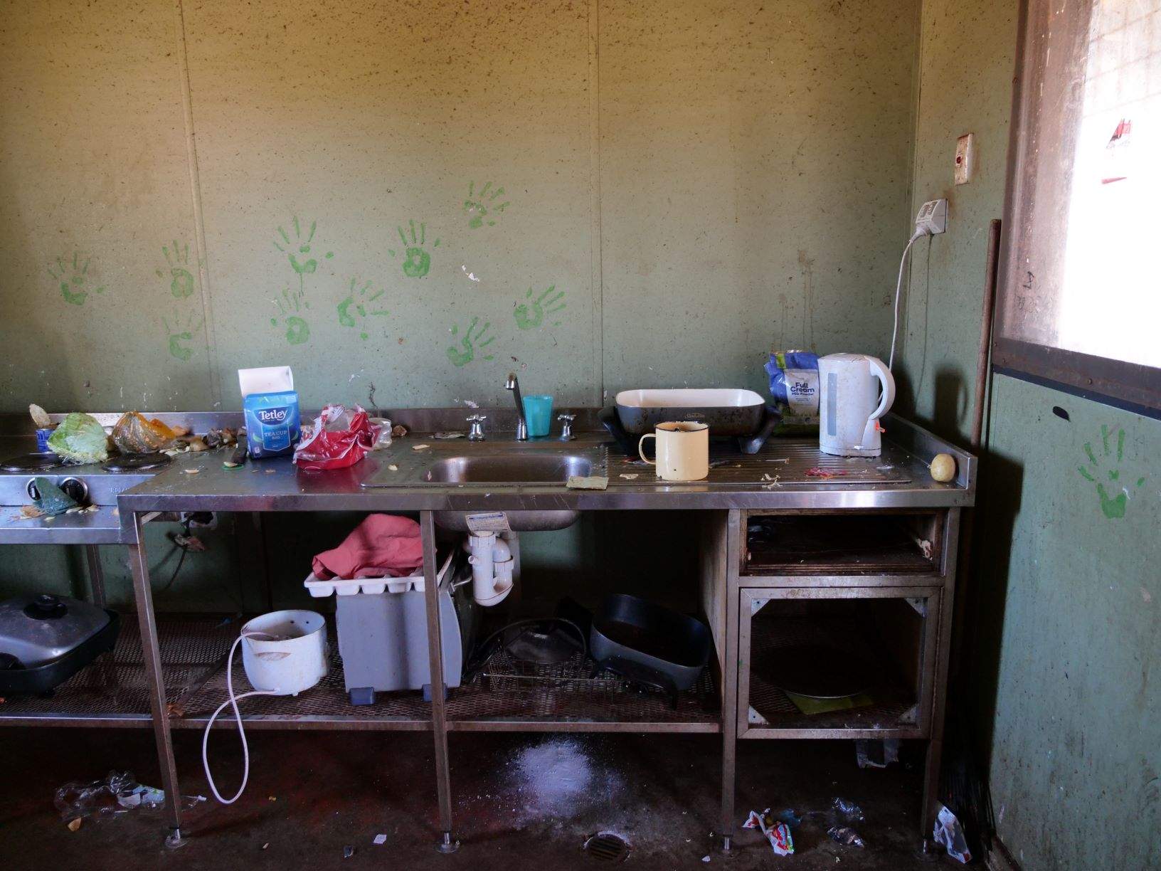 Squalid homes demolished, residents relocated from Aboriginal reserves ...