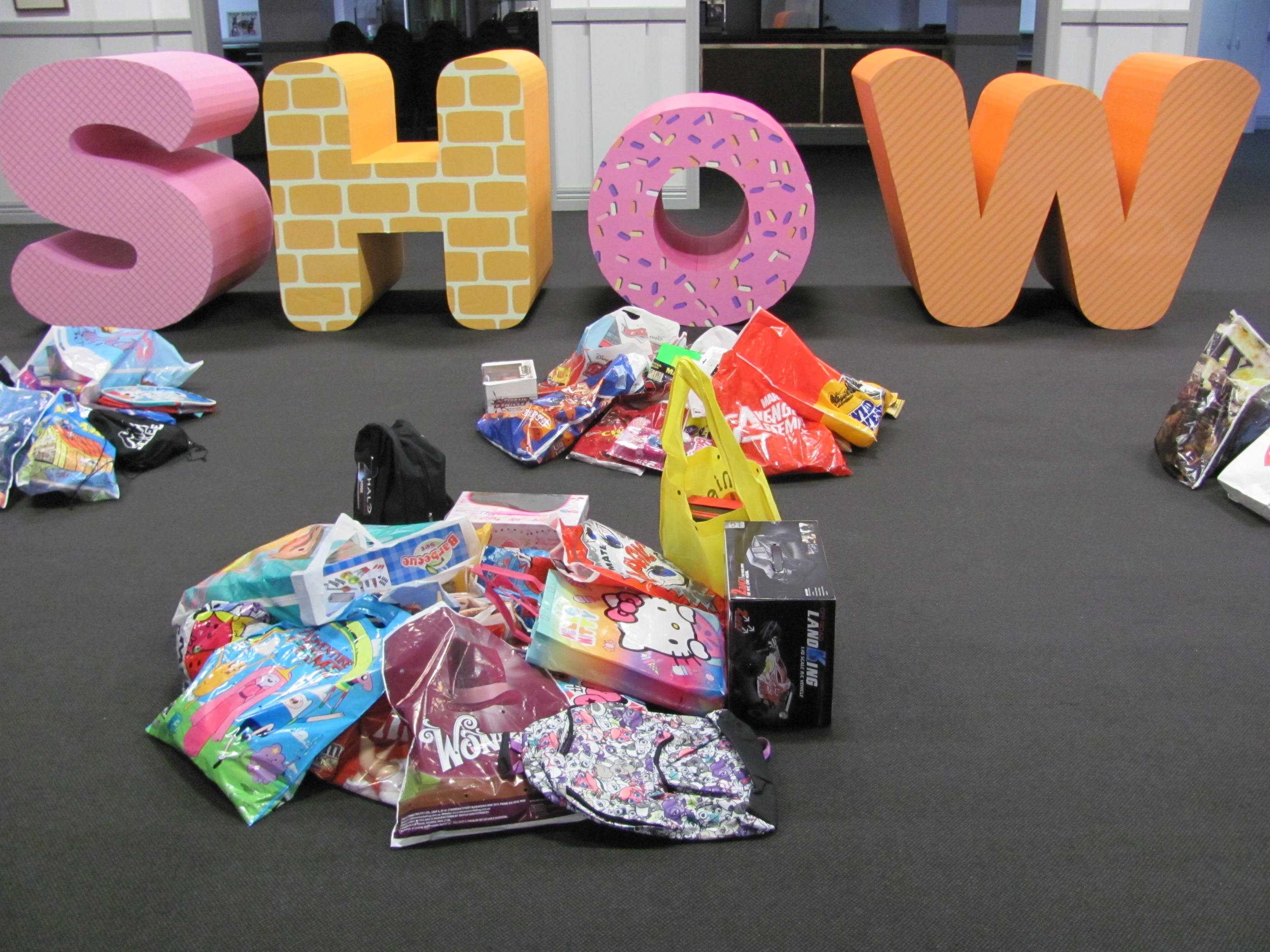 Show bags face their toughest critics - ABC Adelaide