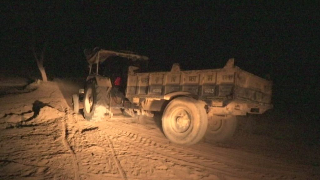 The 'sand mafia' fuelling India's $120 billion building boom - ABC News