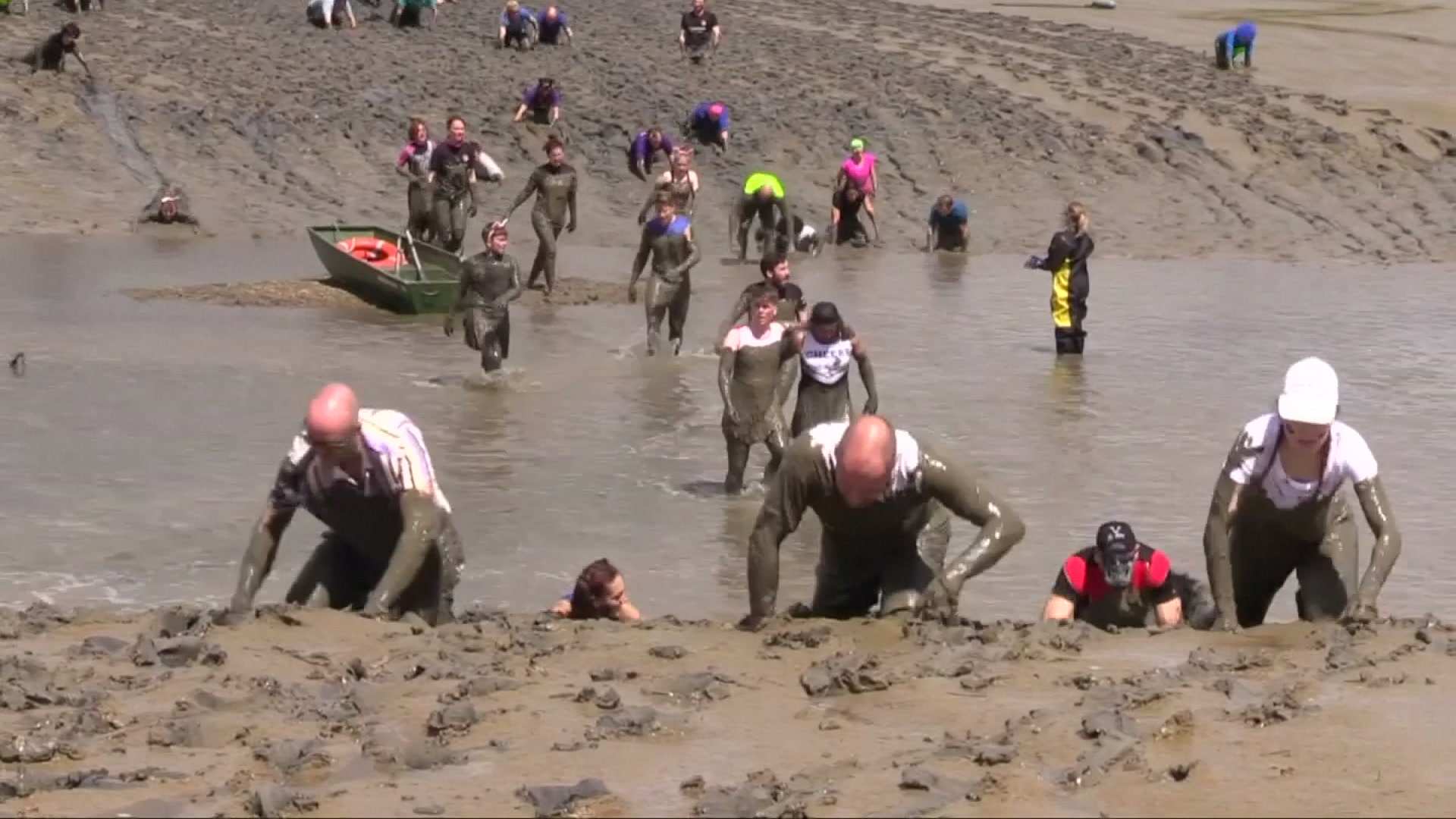 Mad Mud Race - Behind The News