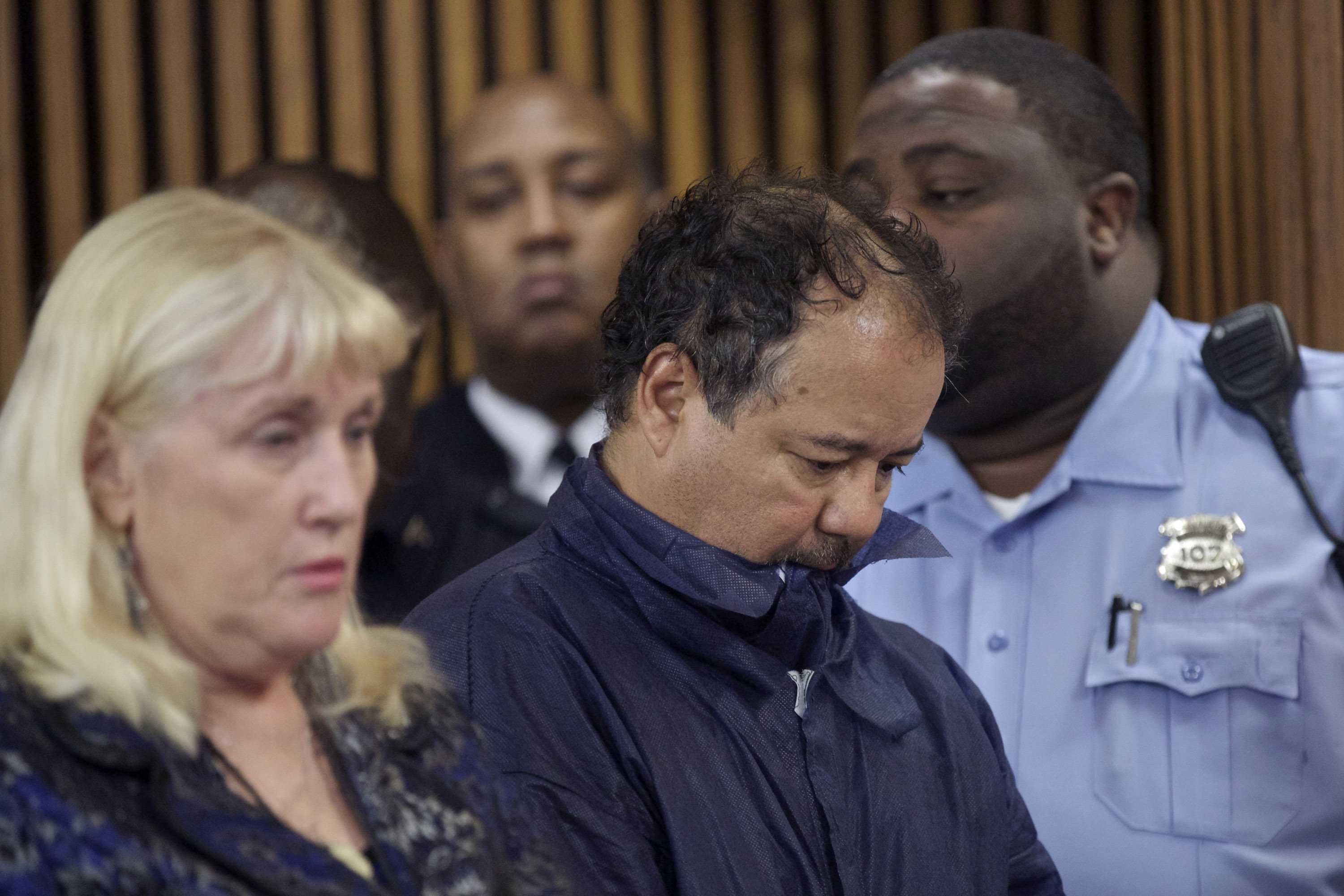 US man Ariel Castro pleads not guilty in Cleveland kidnap case - ABC News