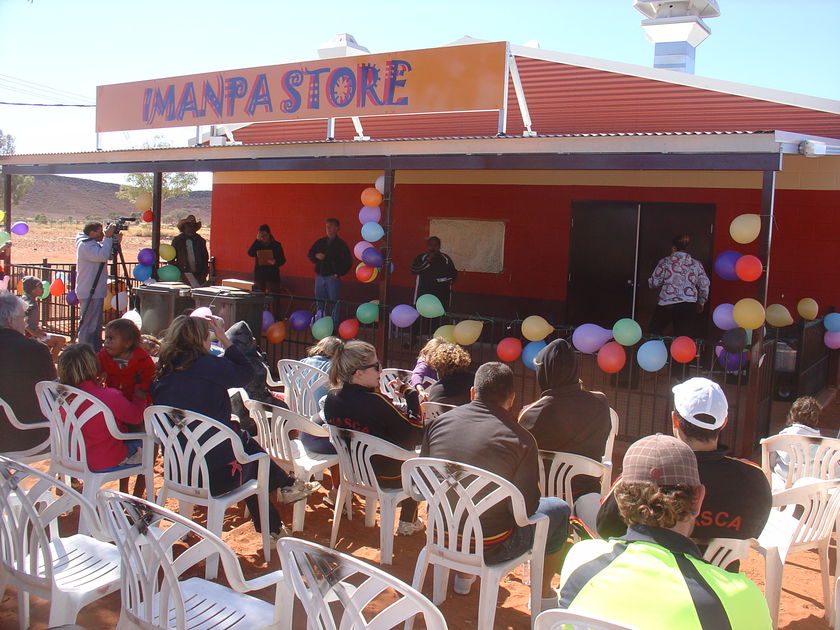 Outback store improves community's health - ABC News