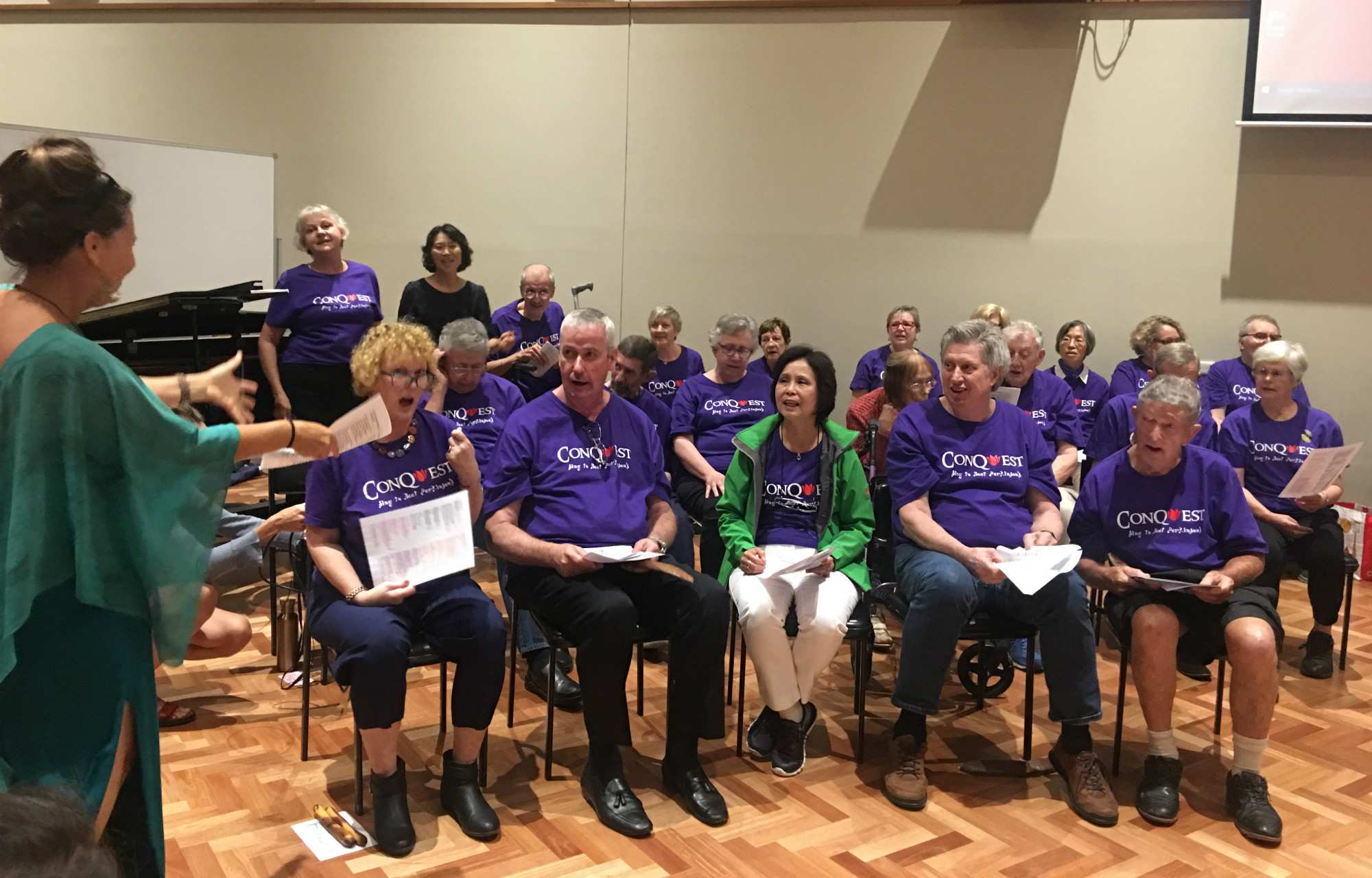 Parkinson's disease symptoms improve with singing, study finds - ABC News